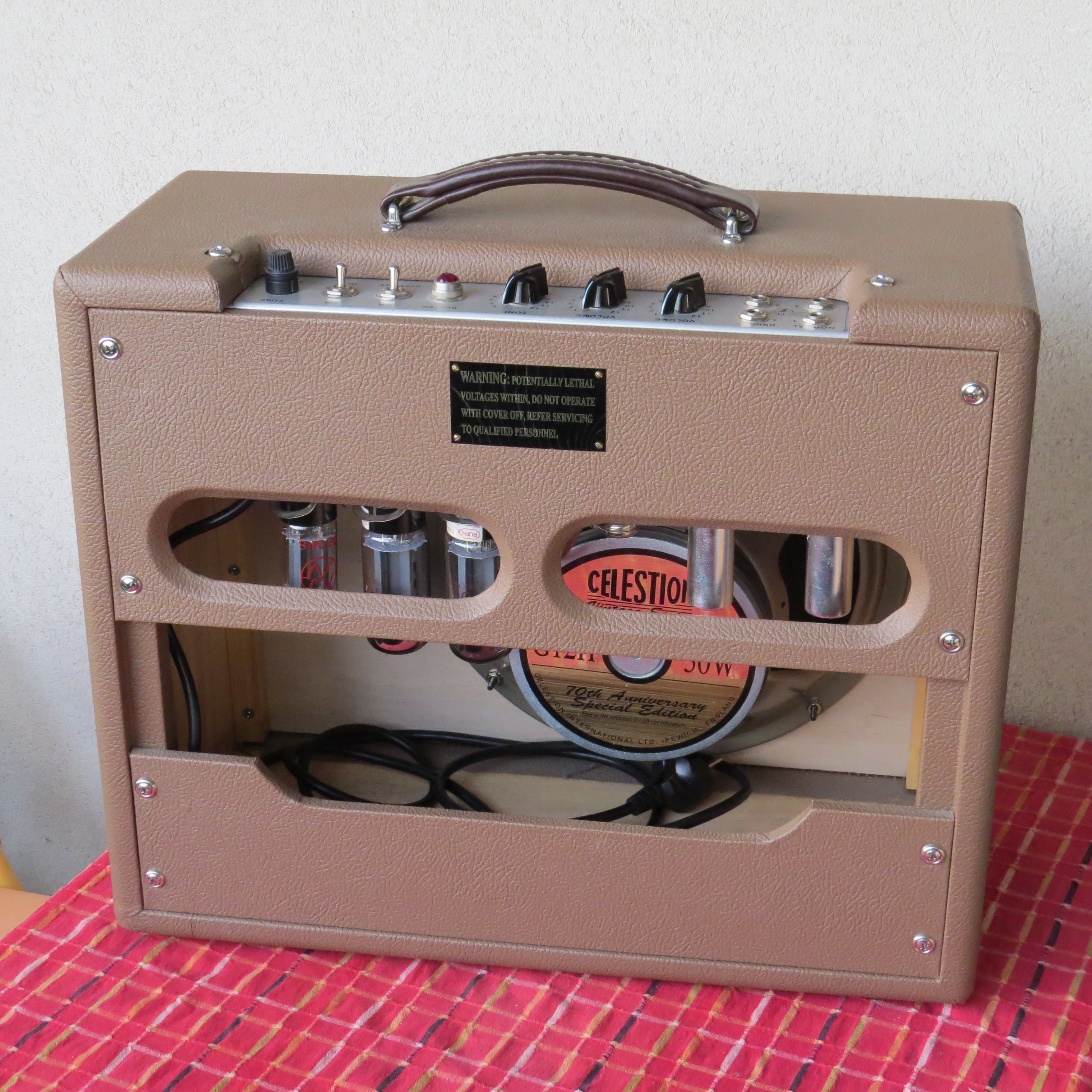 Photo Fender Deluxe "Tweed Narrow Panel" [1955-1960] : Fender Deluxe ...