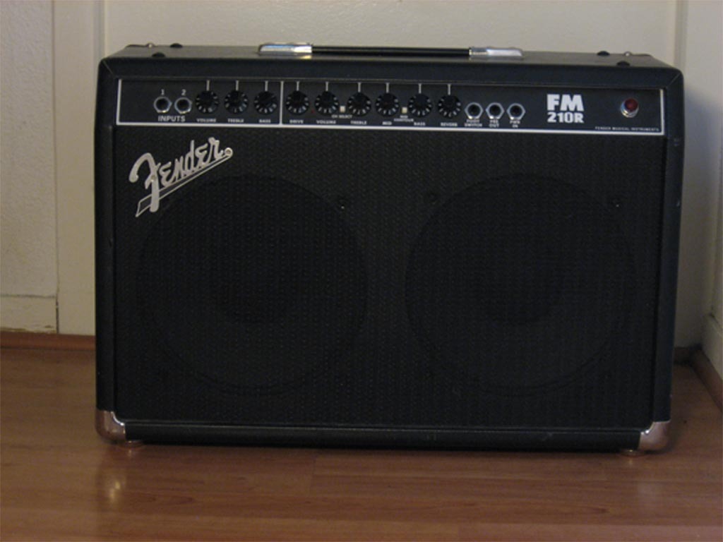 FM 210R - Fender FM 210R - Audiofanzine