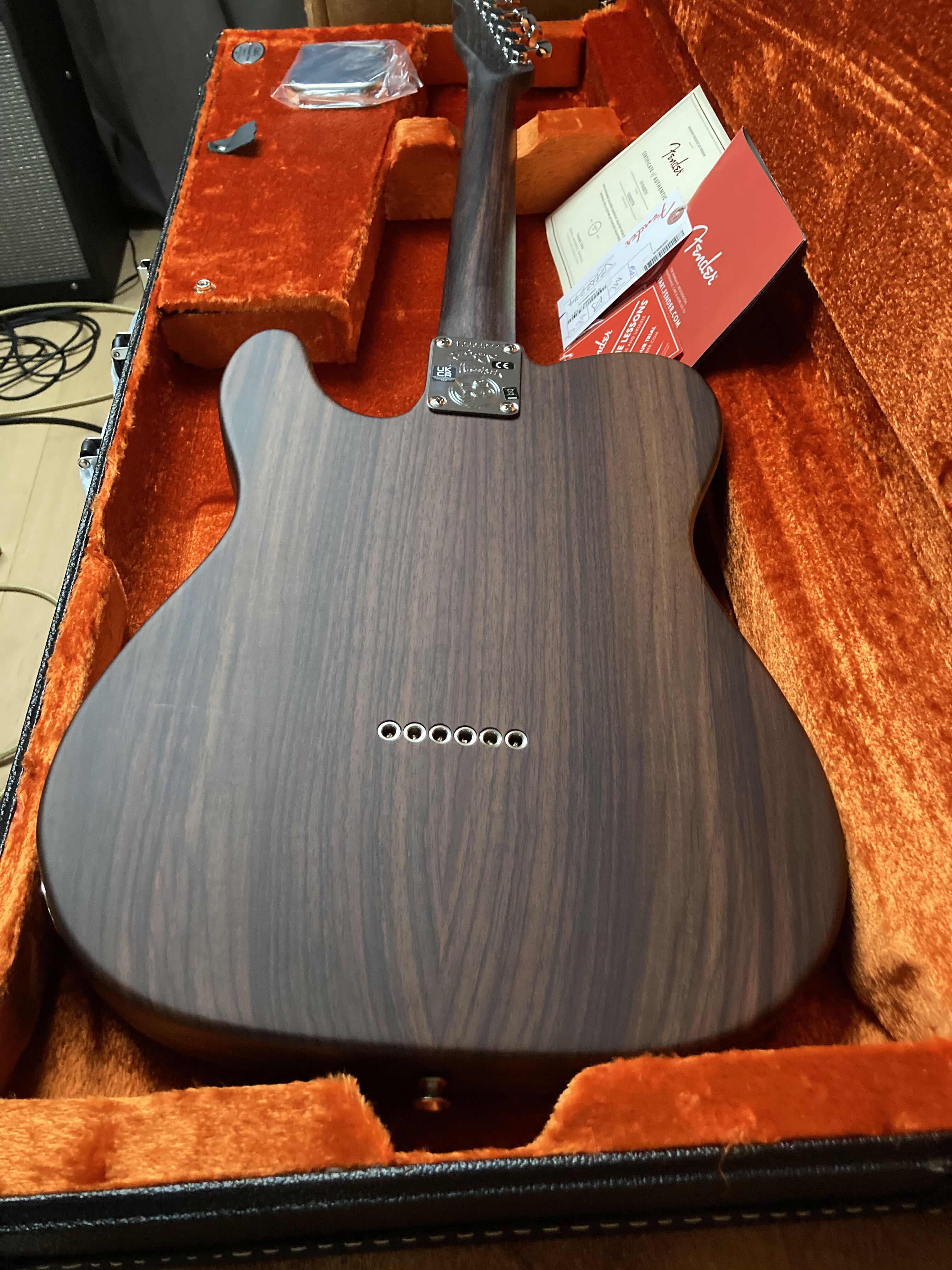 George Harrison Tribute Rosewood Telecaster Fender - Audiofanzine