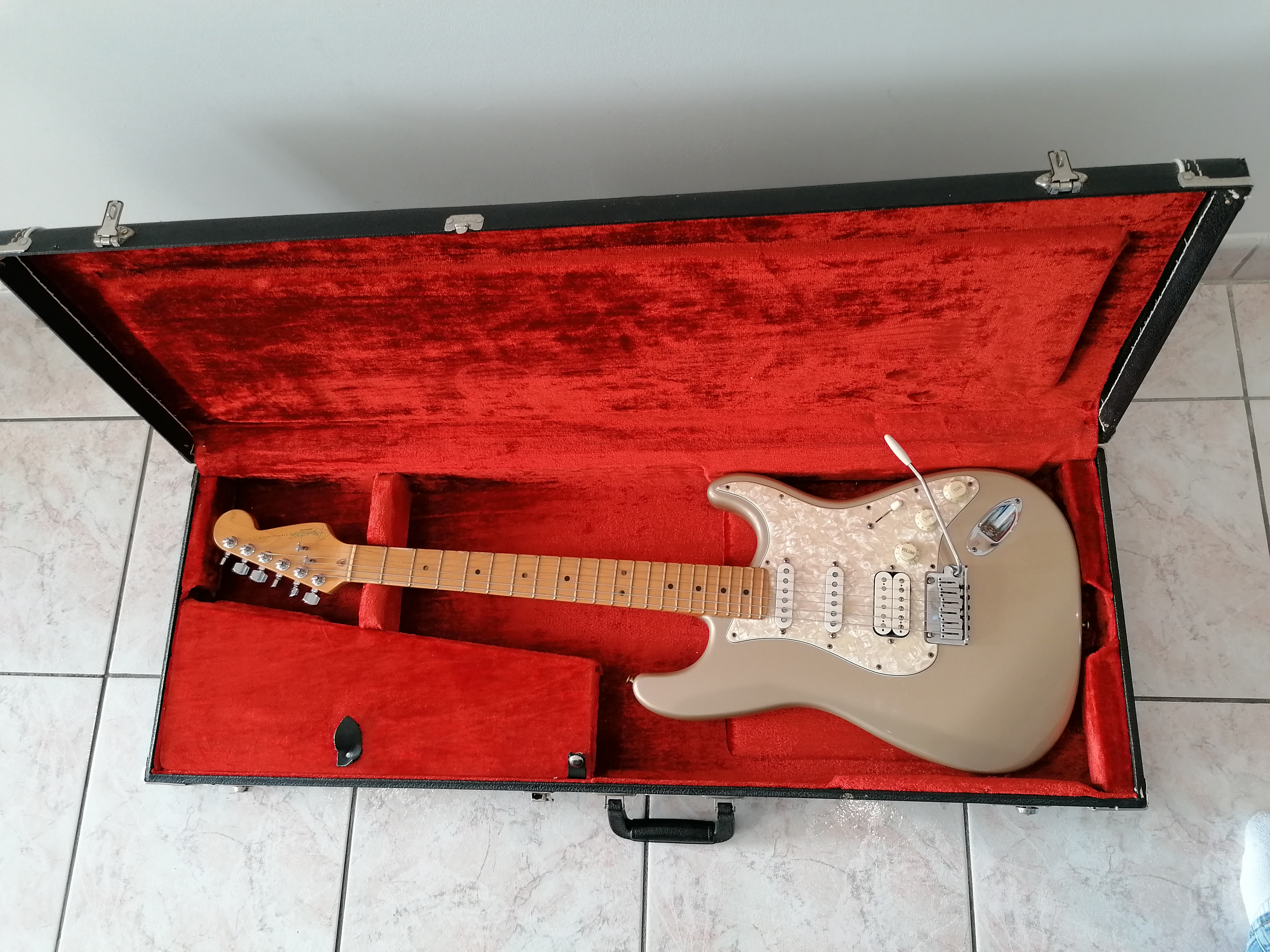 Hot Rodded American Lone Star Stratocaster Fender - Audiofanzine