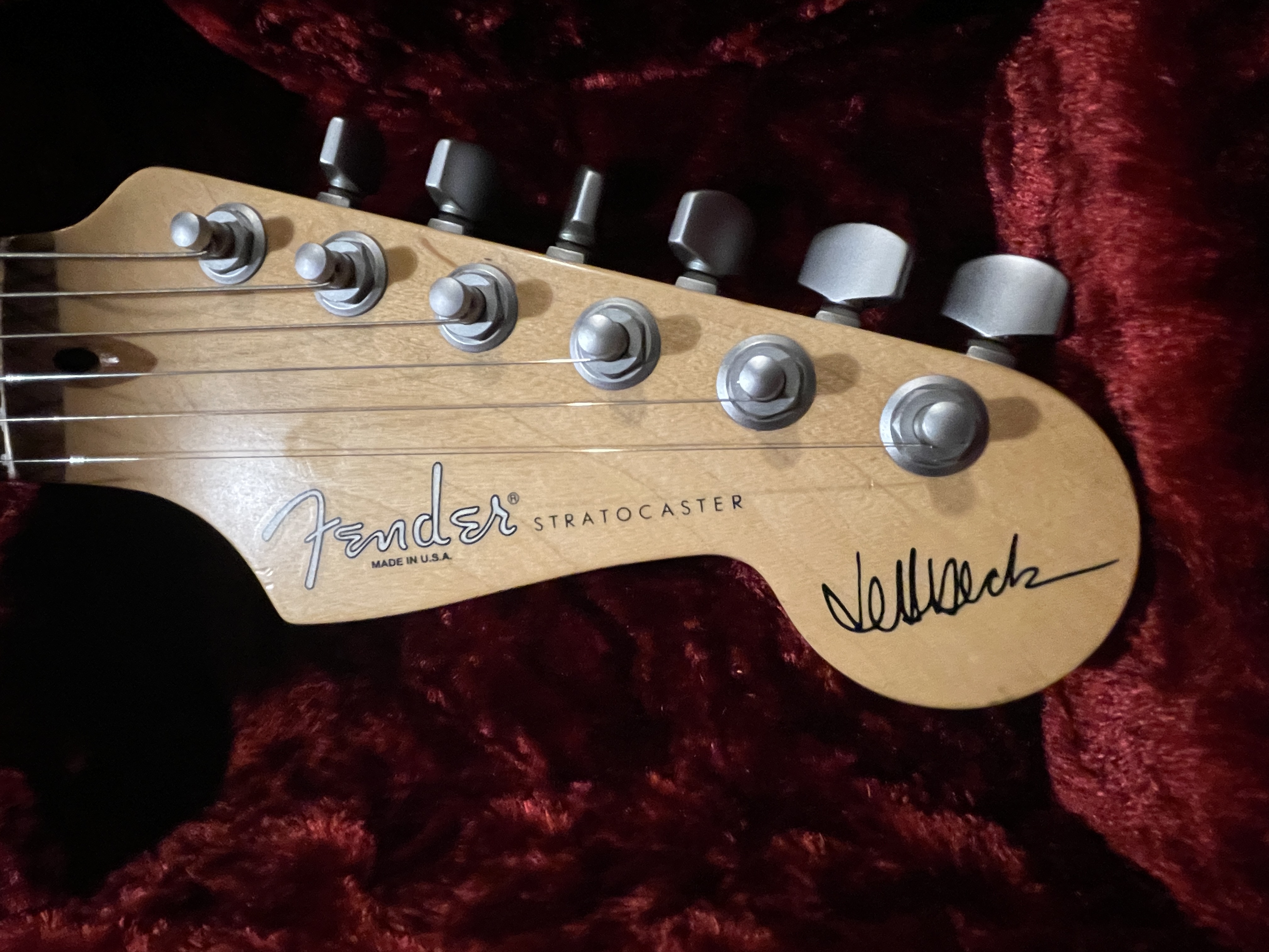 Jeff Beck Stratocaster - Fender Jeff Beck Stratocaster - Audiofanzine