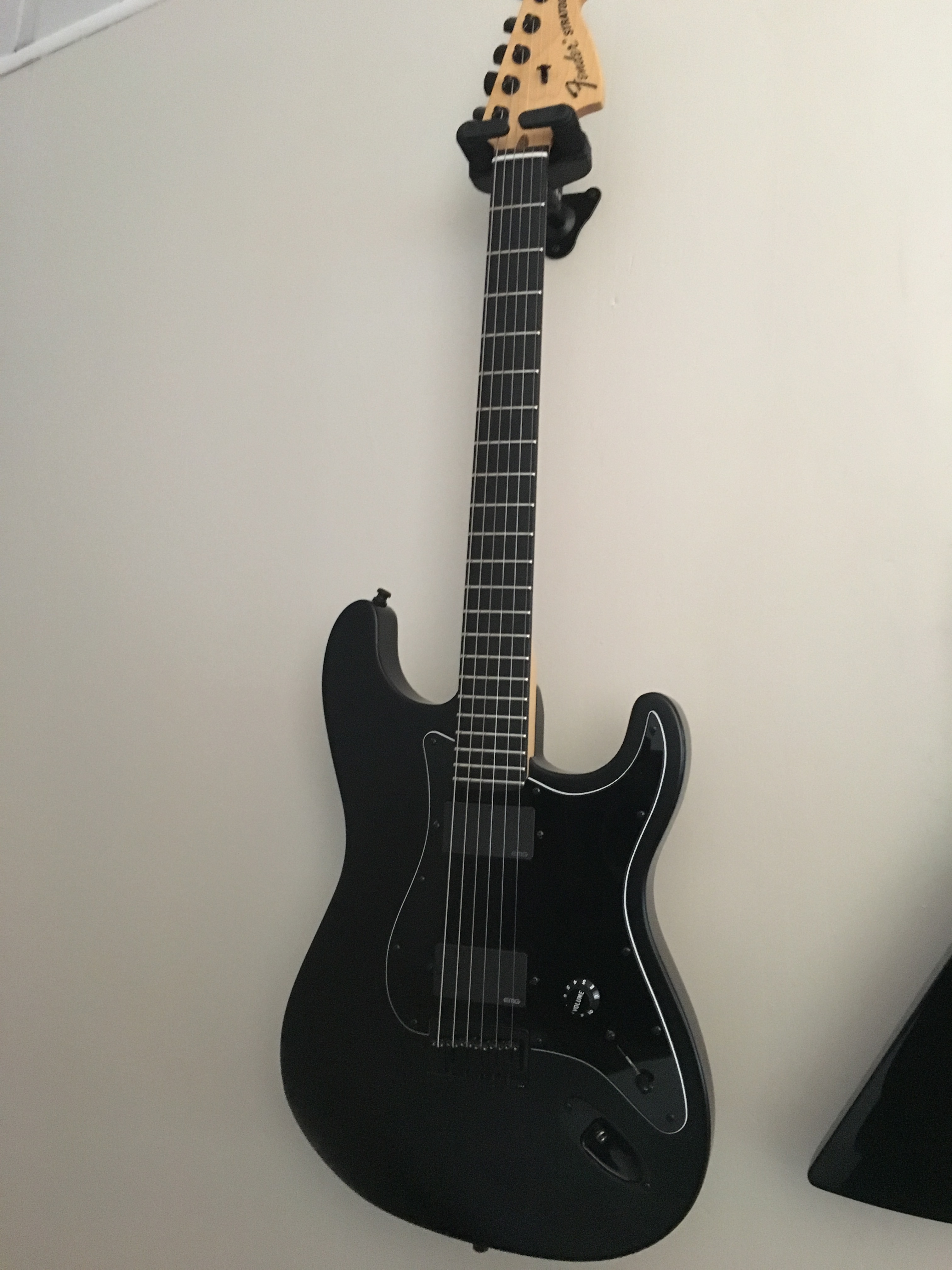 Photo Fender Jim Root Stratocaster : Fender Jim Root Stratocaster ...