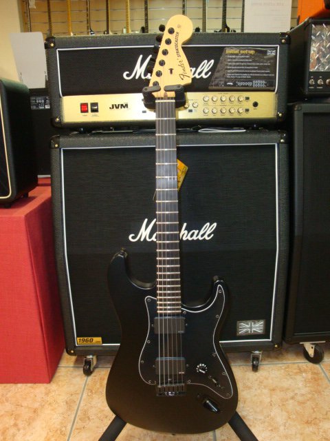 Photo Fender Jim Root Stratocaster : Fender Stratocaster Jim Root ...