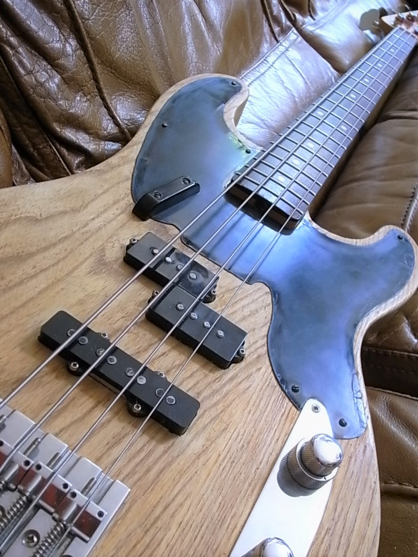 Mike Dirnt Precision Bass - Fender Mike Dirnt Precision Bass - Audiofanzine