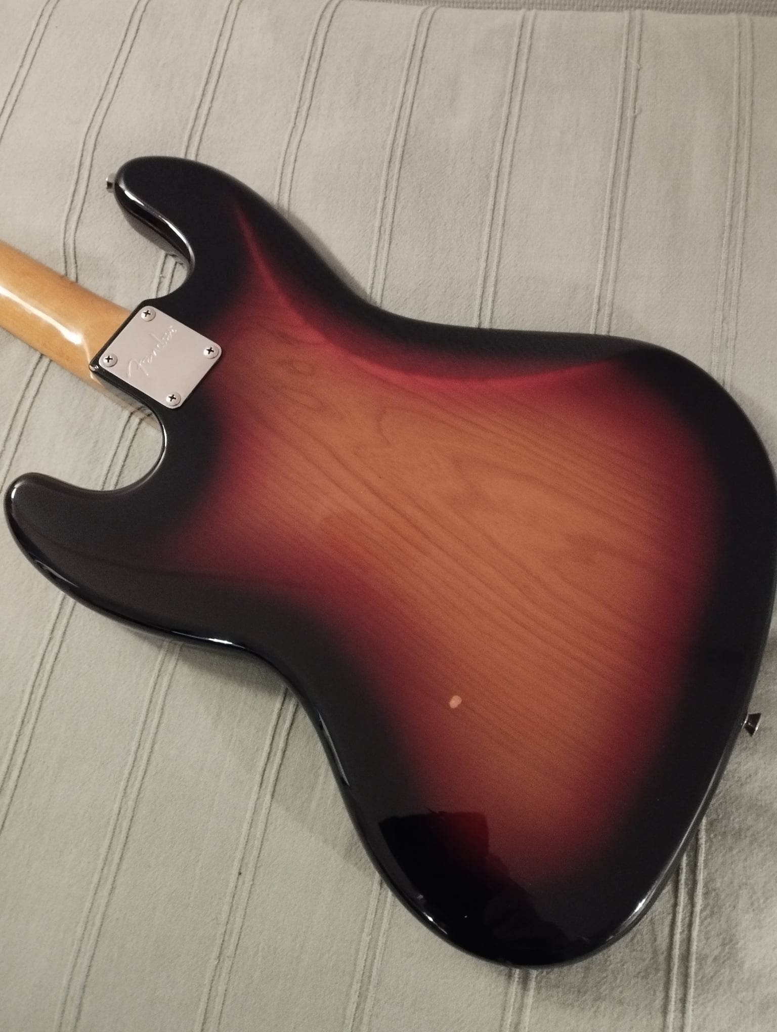 Modern Player Jazz Bass - Fender Modern Player Jazz Bass - Audiofanzine