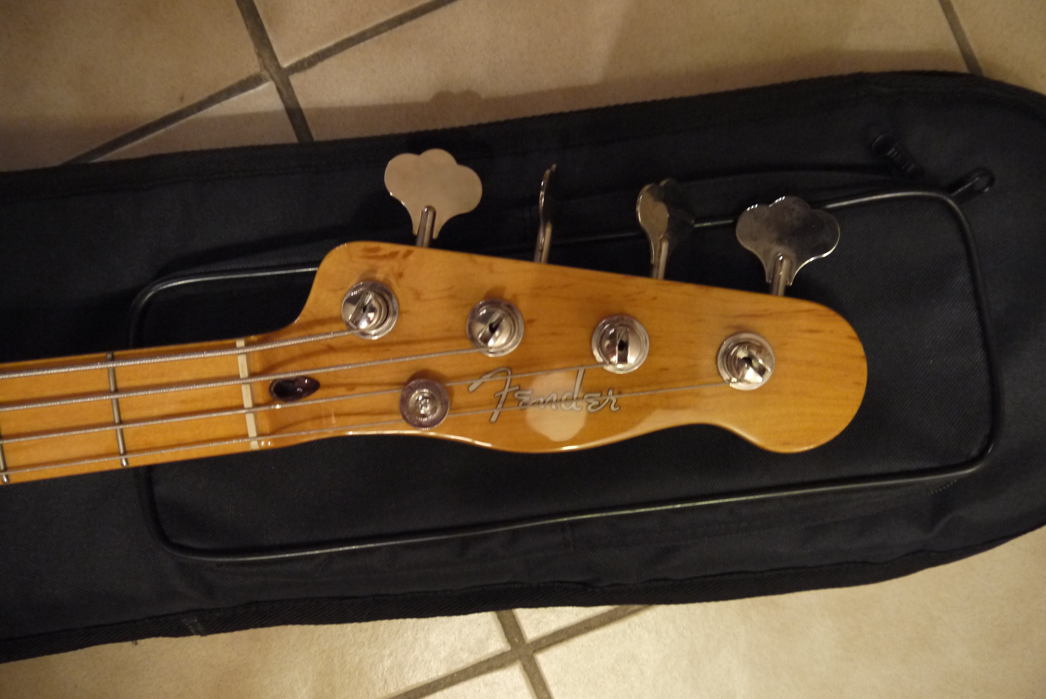 Modern Player Telecaster Bass Fender - Audiofanzine