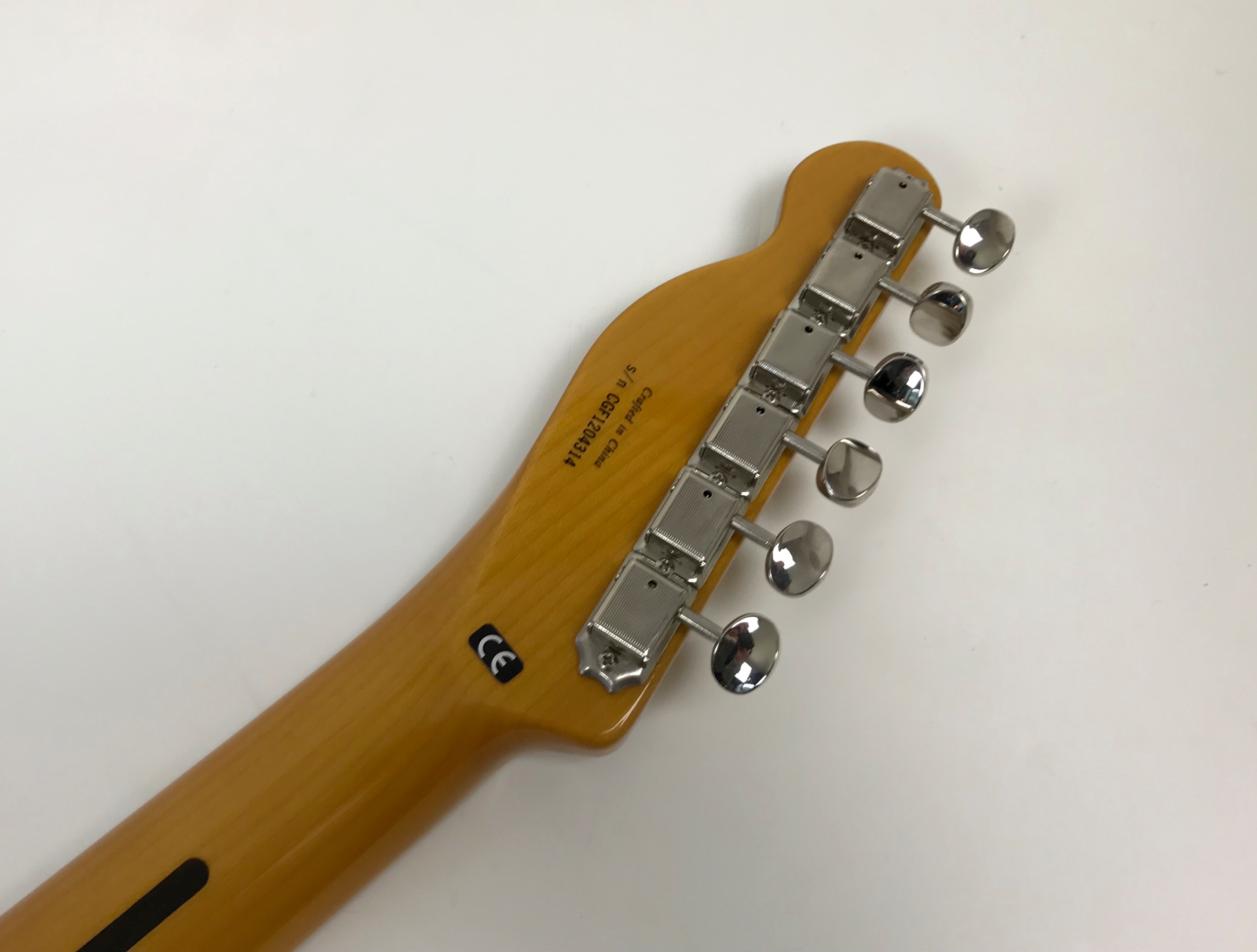 Modern Player Telecaster Thinline Deluxe Fender - Audiofanzine
