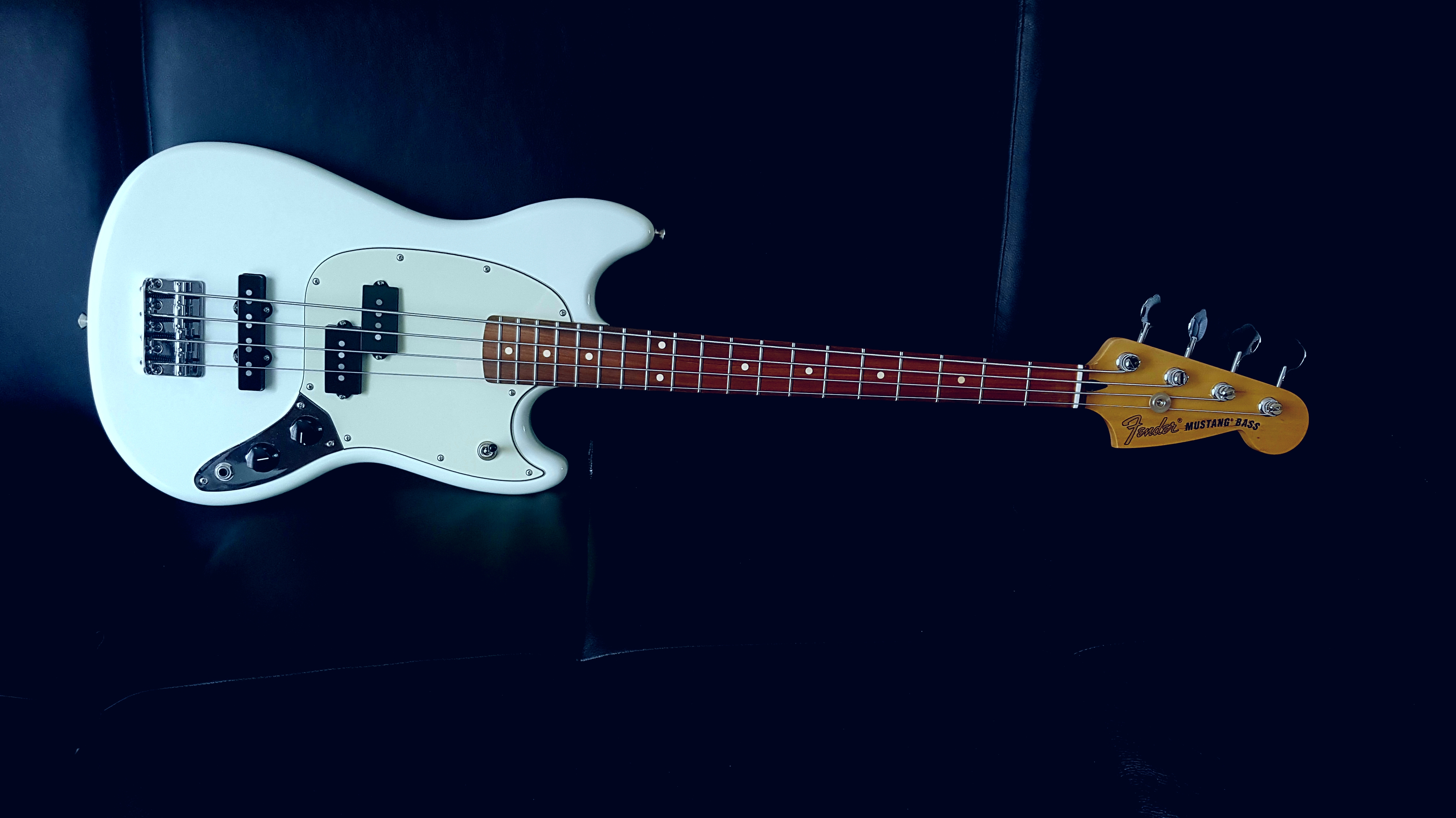 OFFSET MUSTANG BASS PJ - Fender Offset Mustang Bass PJ - Audiofanzine