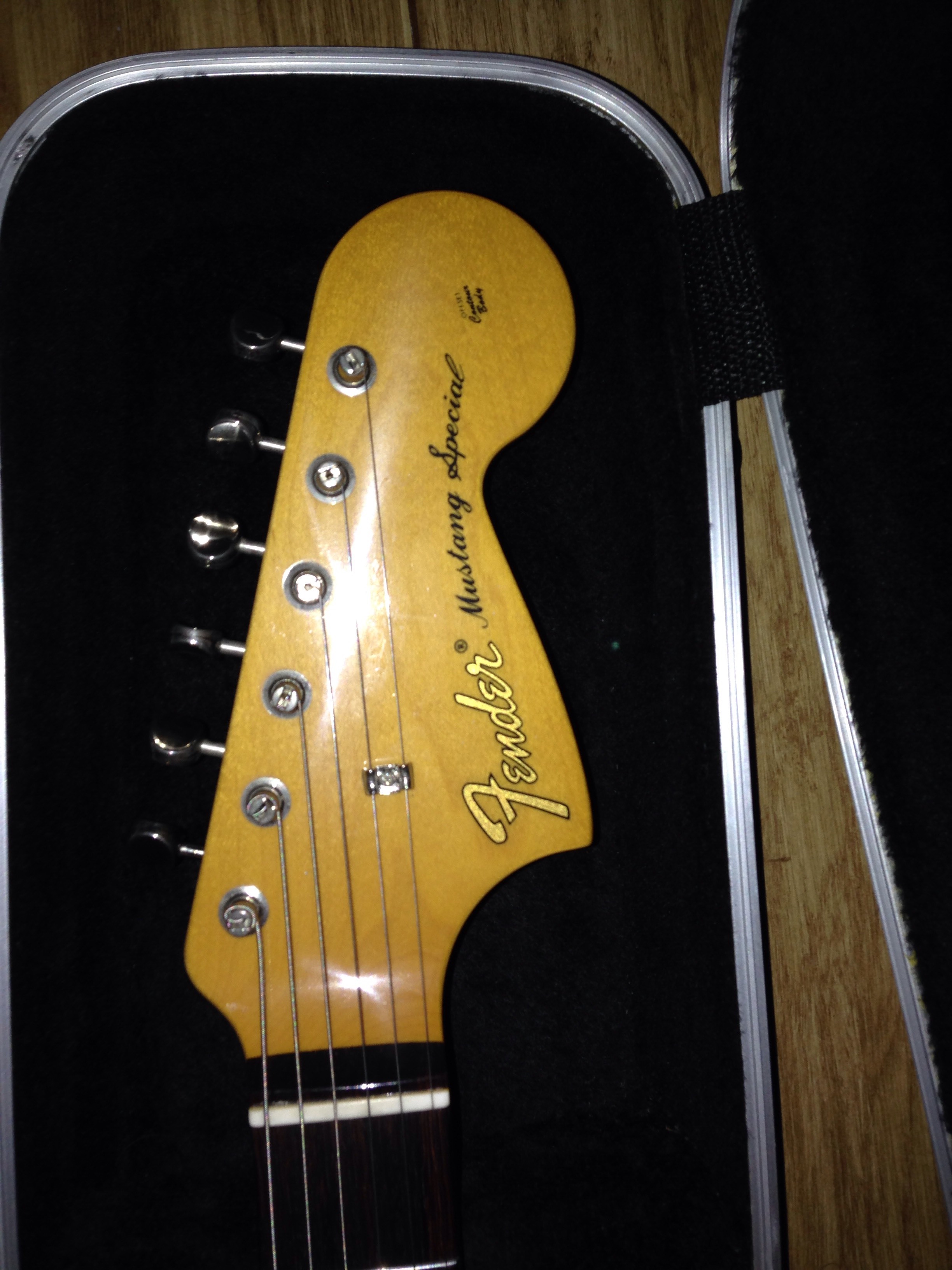 PAWN SHOP MUSTANG SPECIAL - Fender Pawn Shop Mustang Special - Audiofanzine