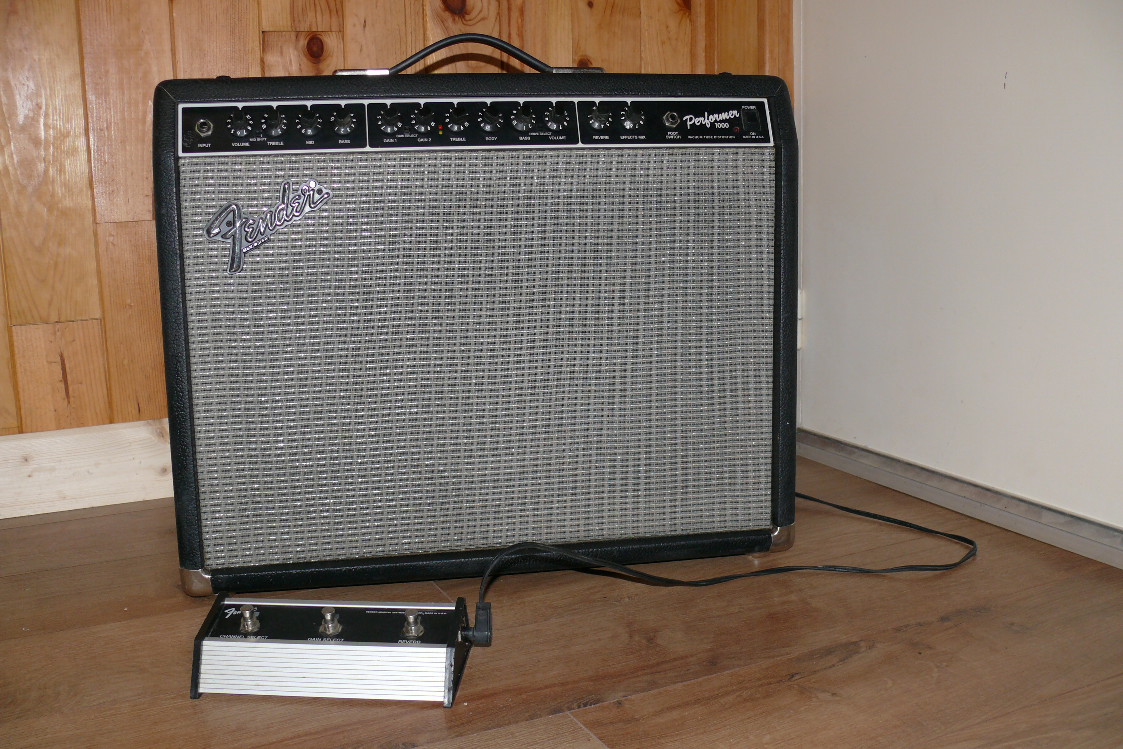 Performer 1000 - Fender Performer 1000 - Audiofanzine