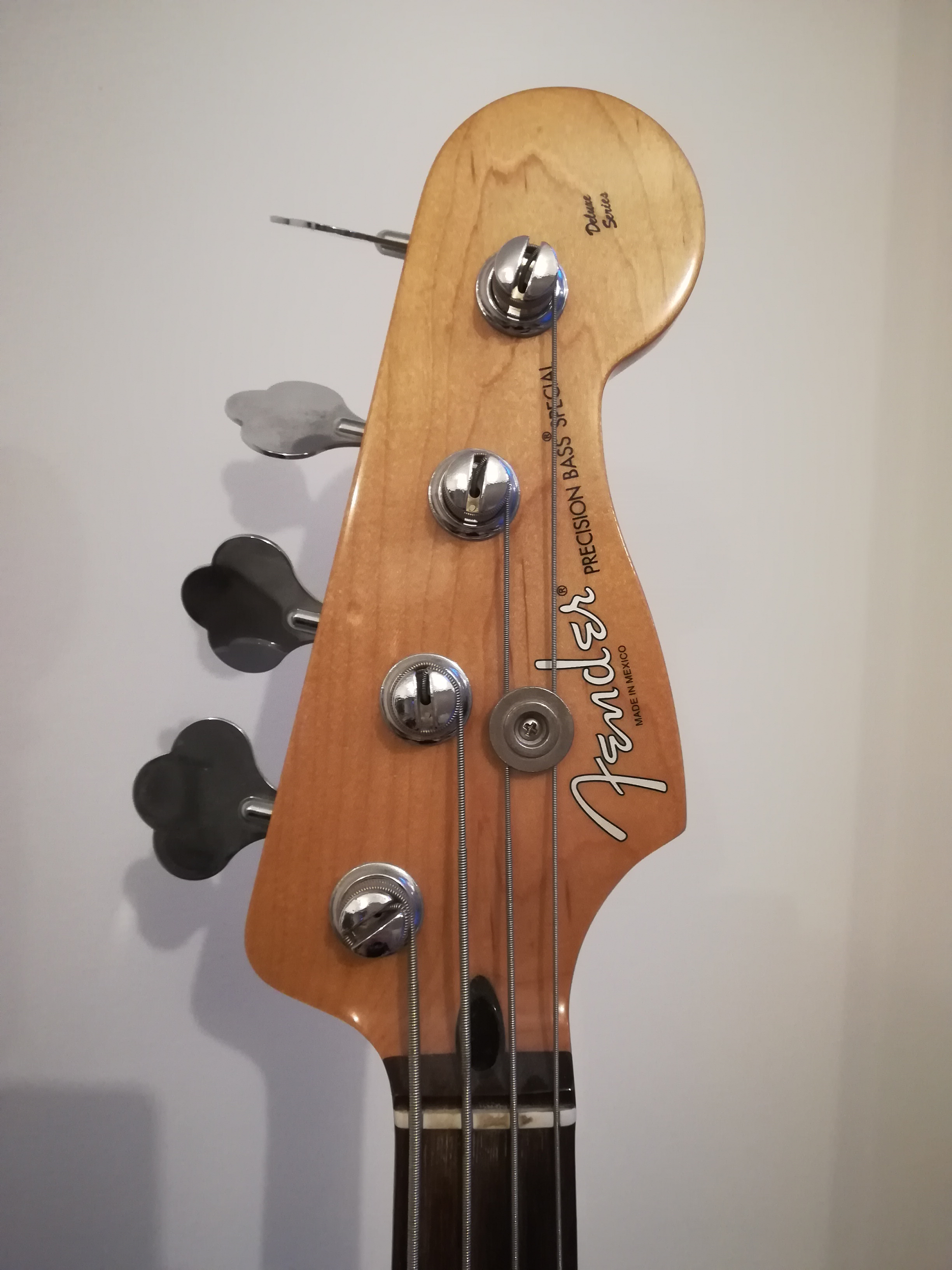 PRECISION BASS SPECIAL - Fender Precision Bass Special - Audiofanzine