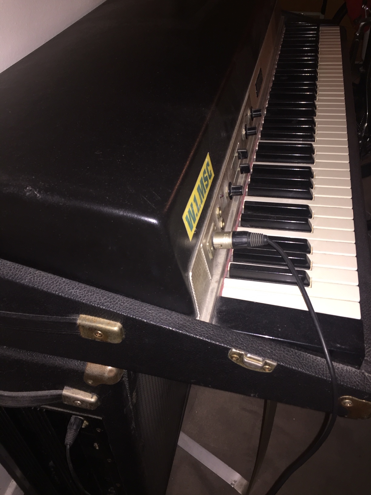 Rhodes Mark I Suitcase Piano Fender - Audiofanzine