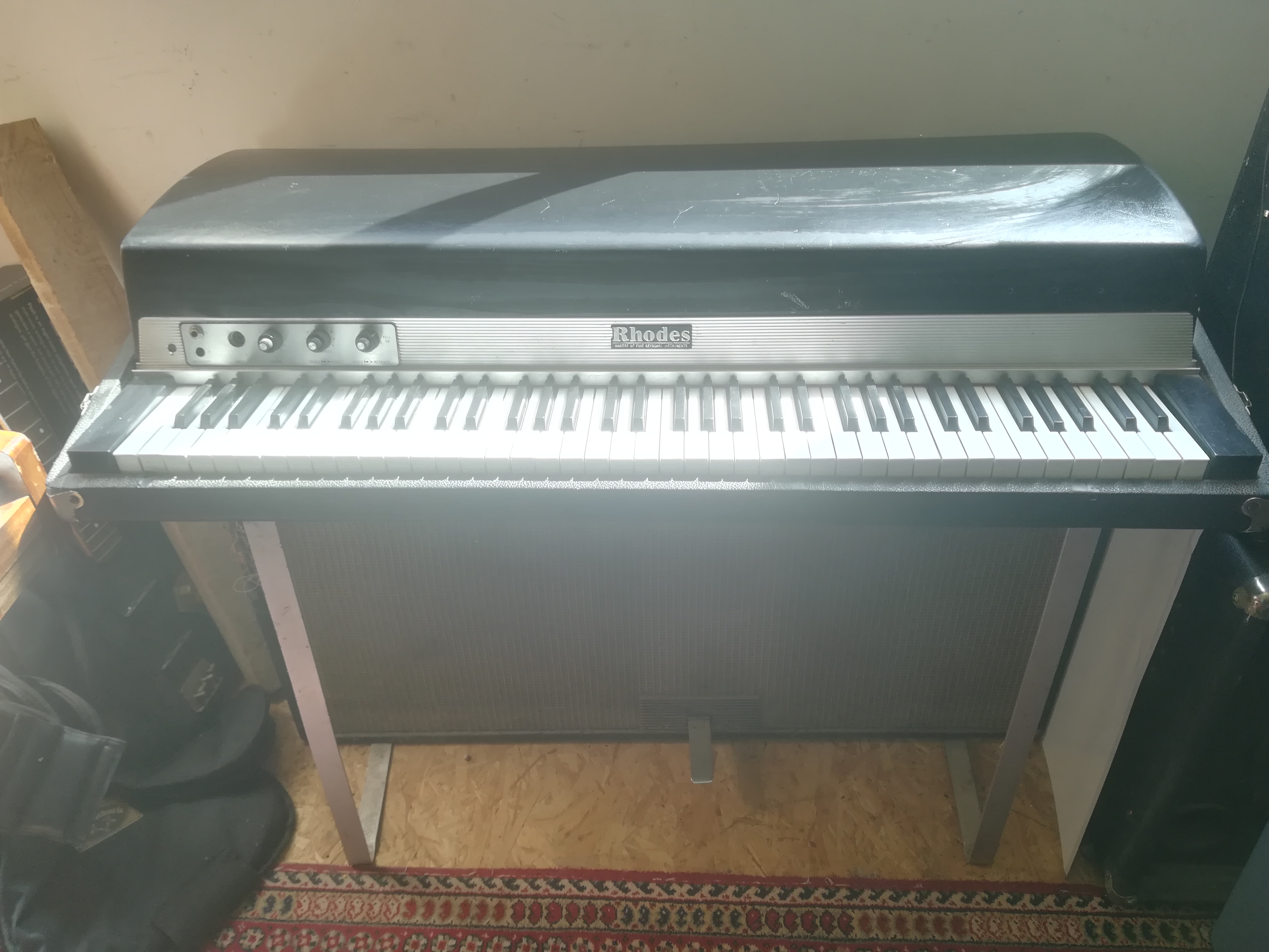 Rhodes Mark I Suitcase Piano Fender - Audiofanzine