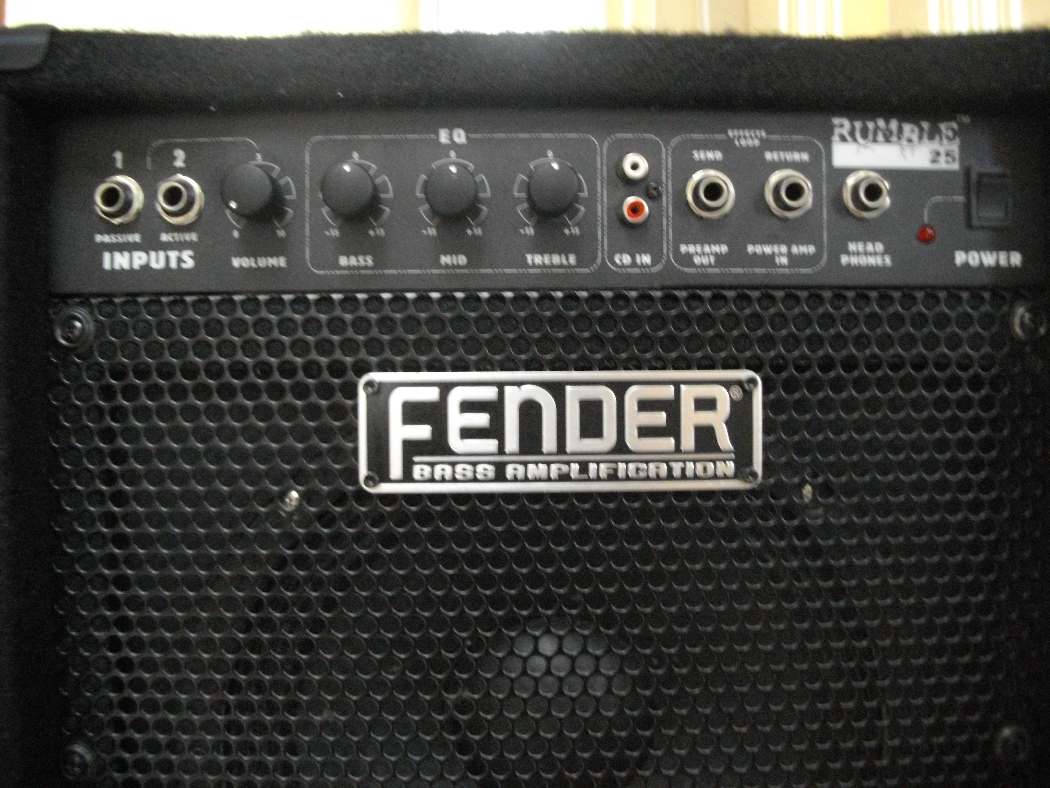Fender Rumble 25 Combo image (#598277) - Audiofanzine