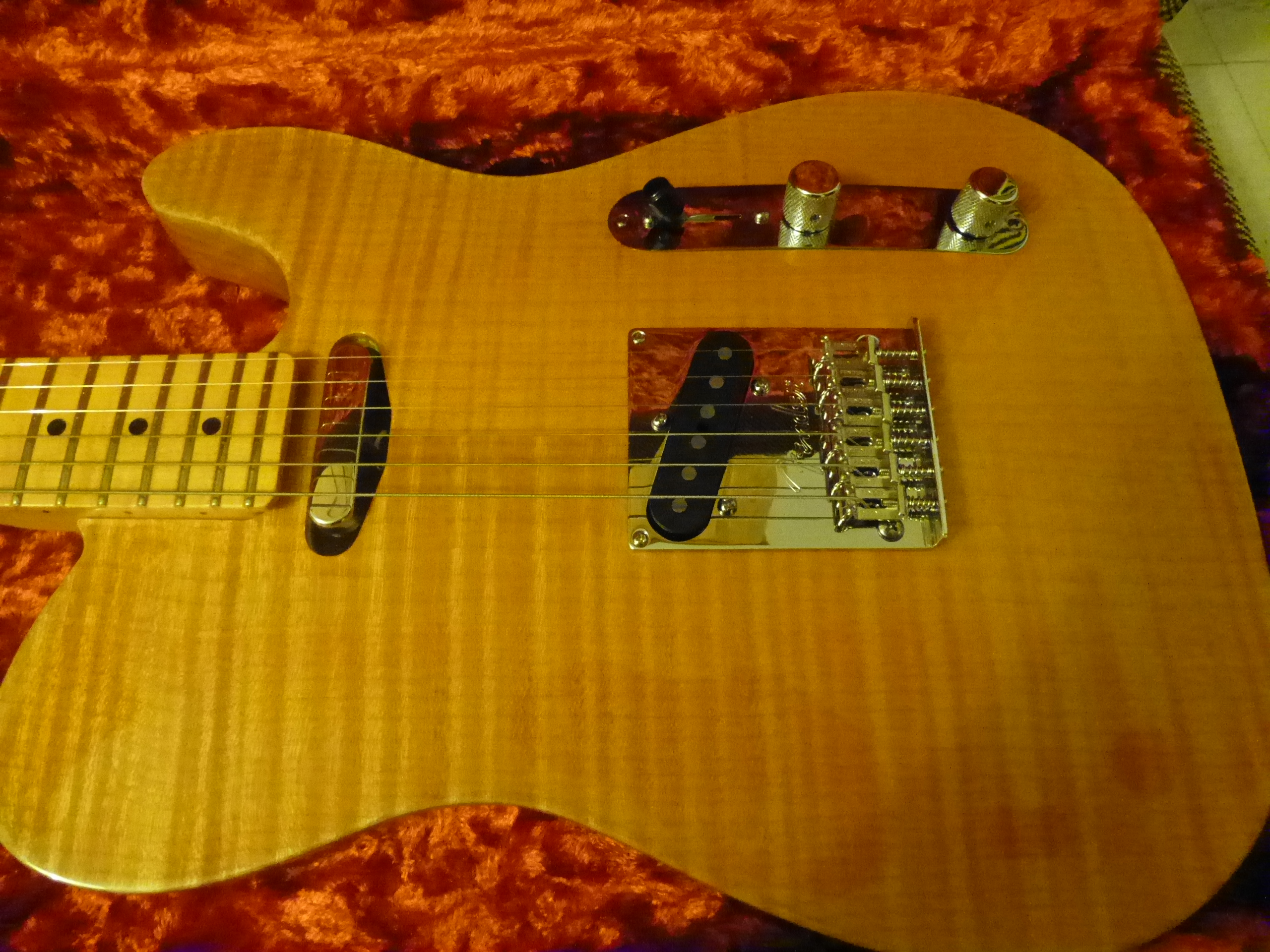 Photo Fender Select Carved Maple Top Telecaster : Fender Select Carved ...