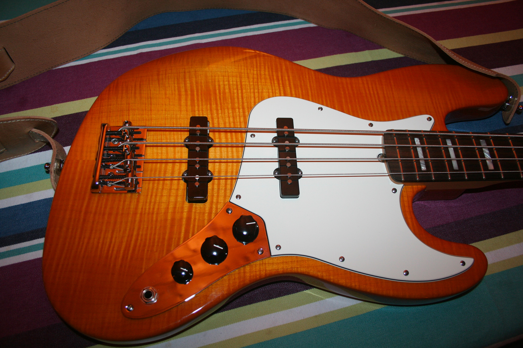 SELECT JAZZ BASS - Fender Select Jazz Bass - Audiofanzine