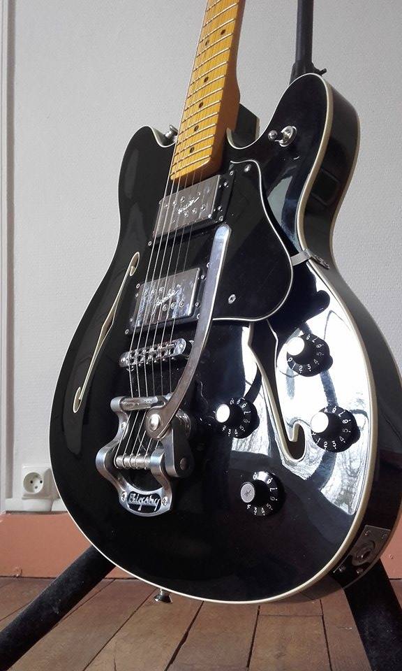 Special Edition Starcaster Guitar Fender - Audiofanzine