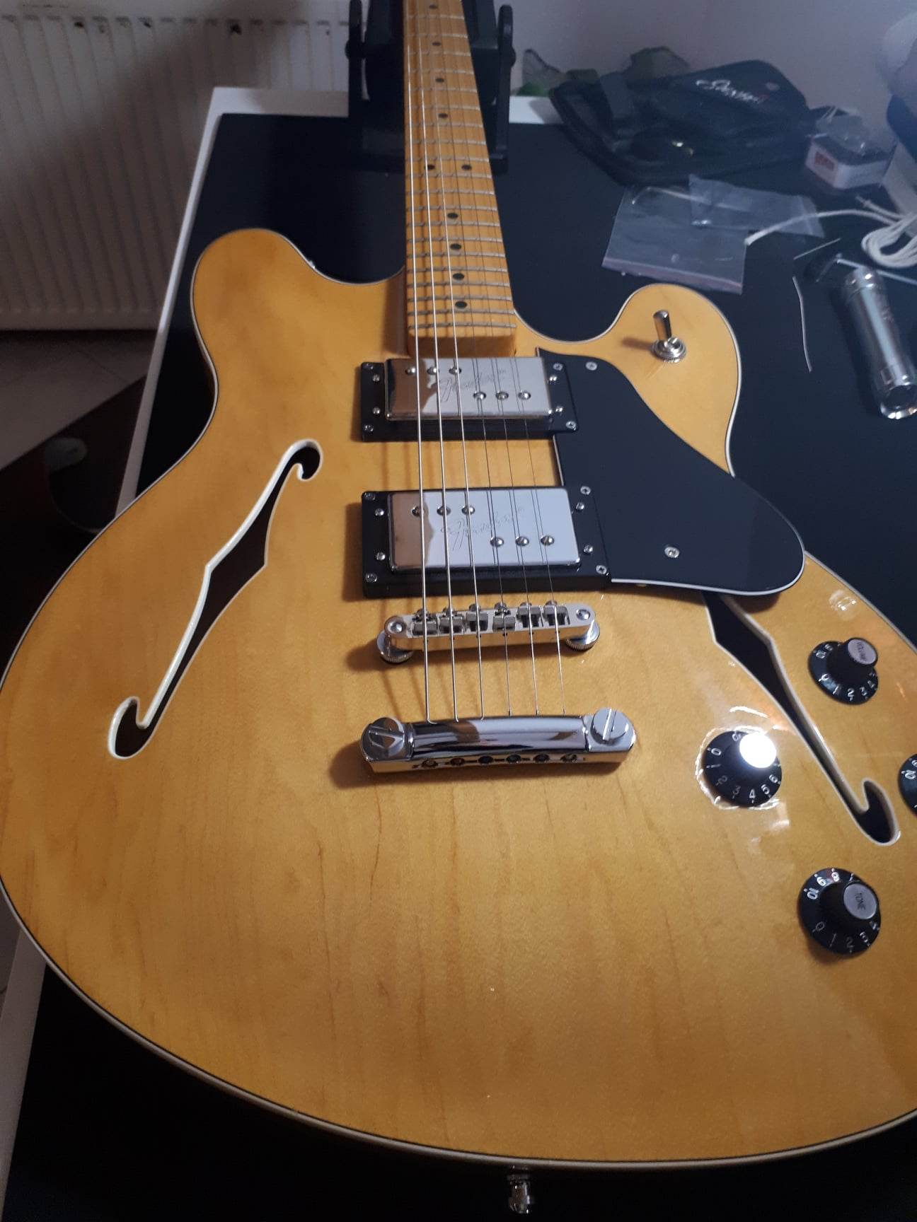 Special Edition Starcaster Guitar Fender - Audiofanzine