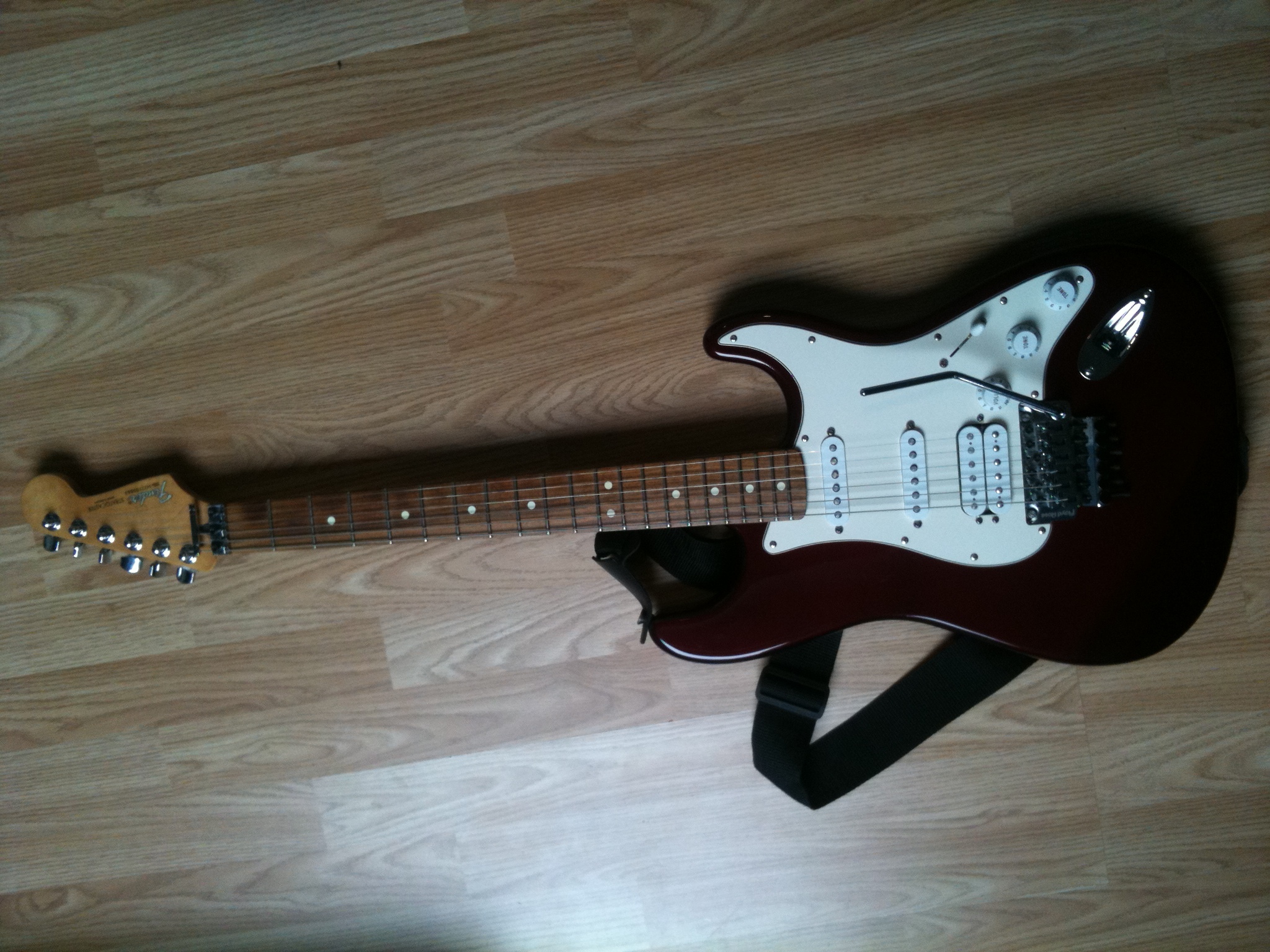 Standard Fat Strat HSS Floyd Rose [?-2005] Fender - Audiofanzine