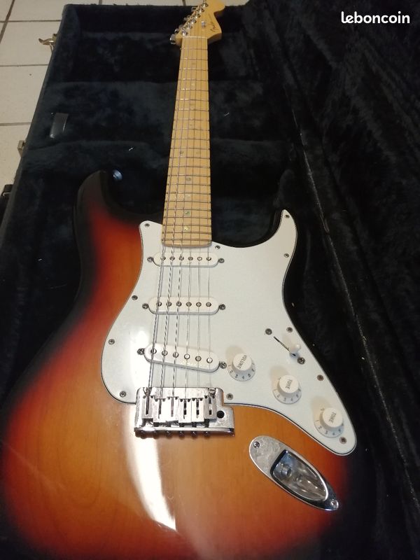 Strat Plus Deluxe [1989-1999] Fender - Audiofanzine