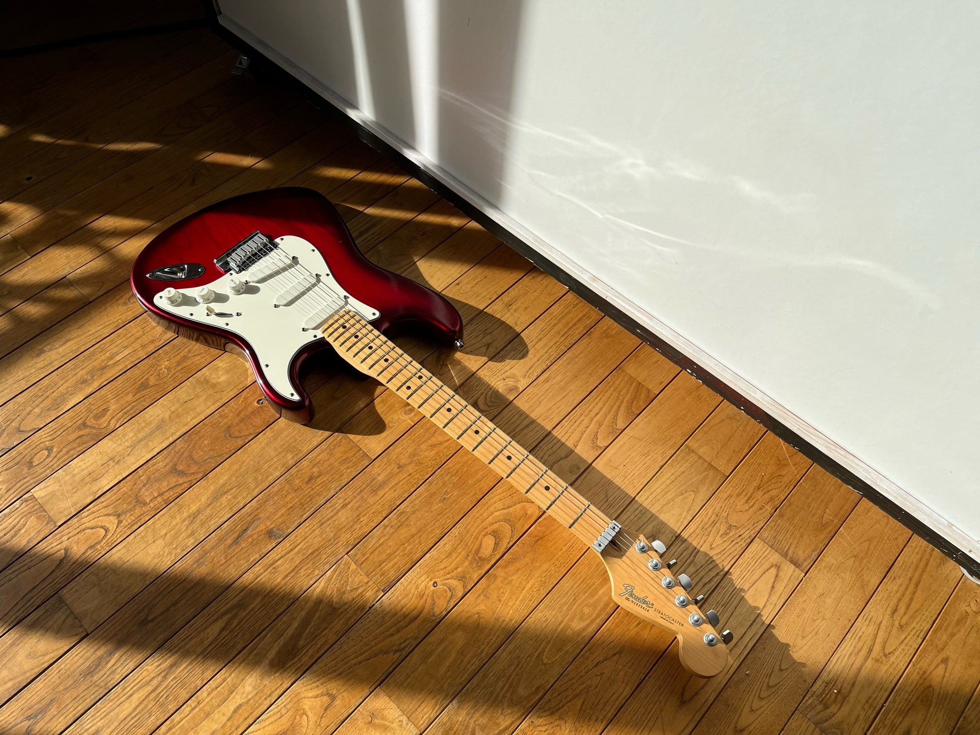 Strat Plus Deluxe [1989-1999] Fender - Audiofanzine