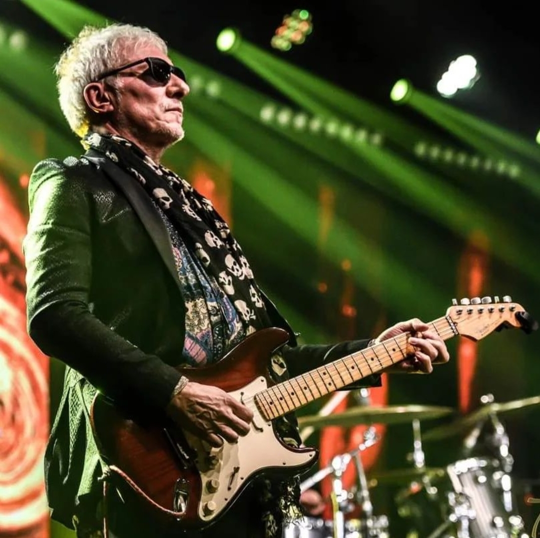 Strat Plus Deluxe [1989-1999] Fender - Audiofanzine