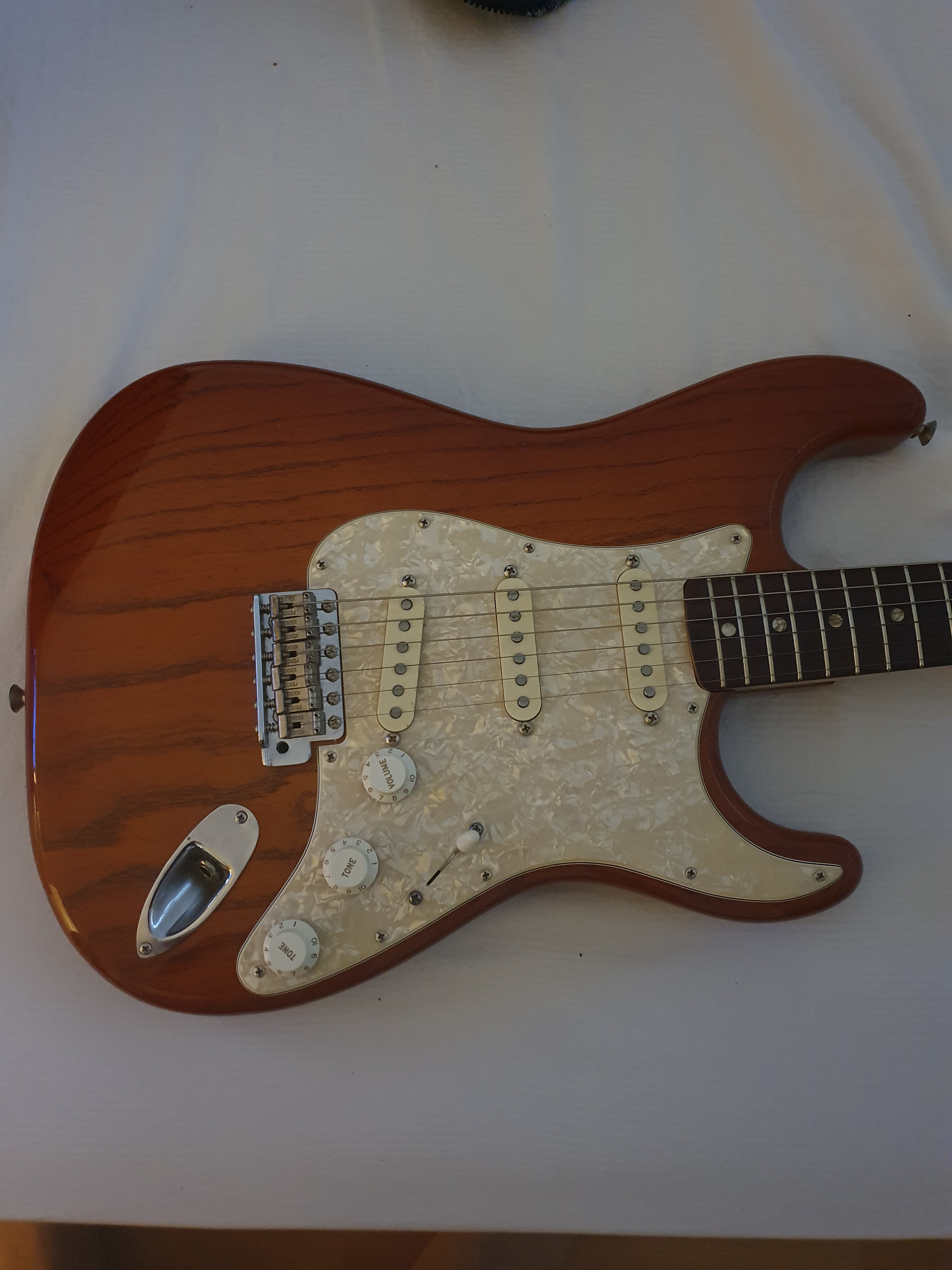 Stratocaster [1965-1984] - Fender Stratocaster [1965-1984] - Audiofanzine