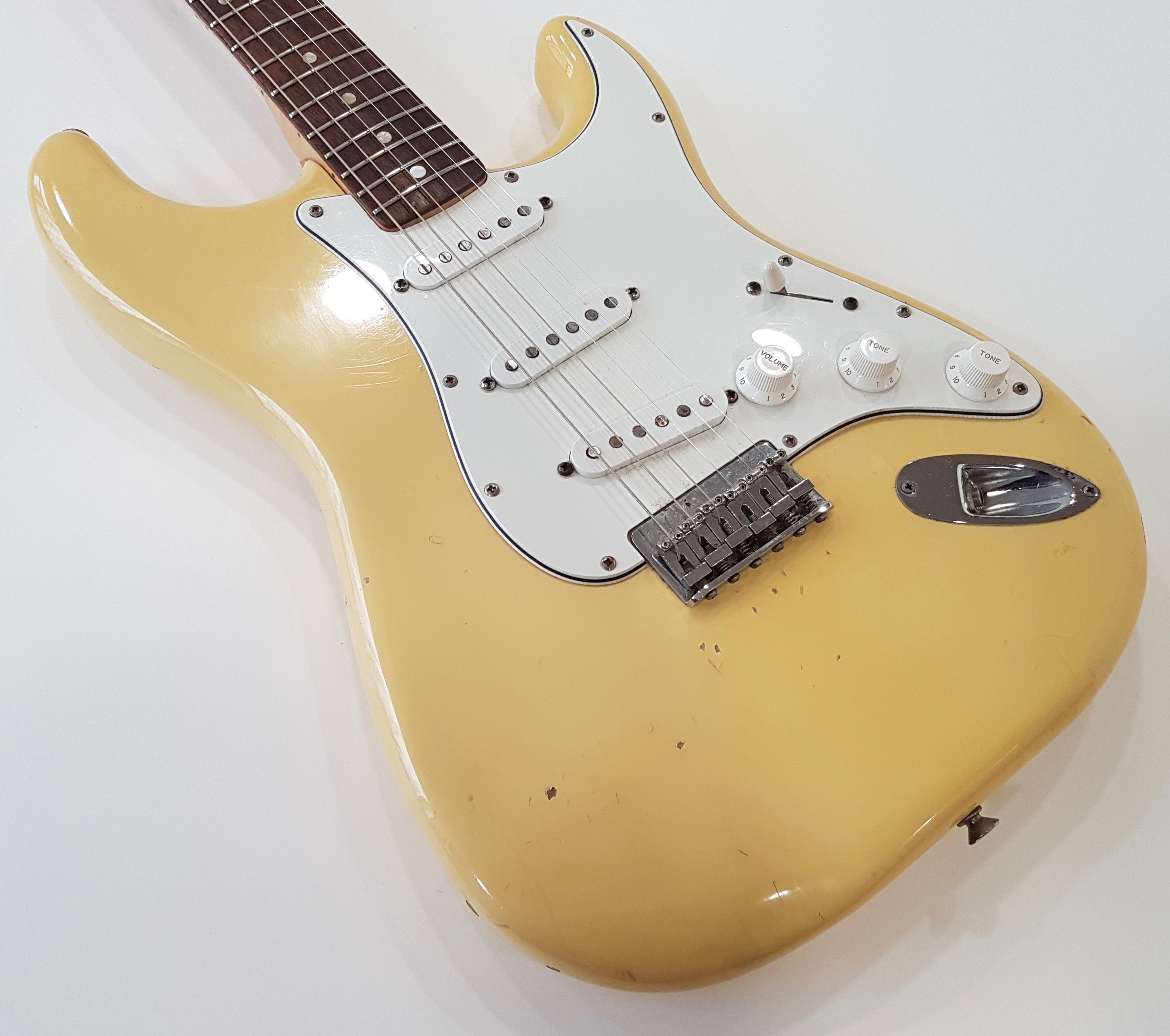 Stratocaster Hardtail [1973-1983] Fender - Audiofanzine
