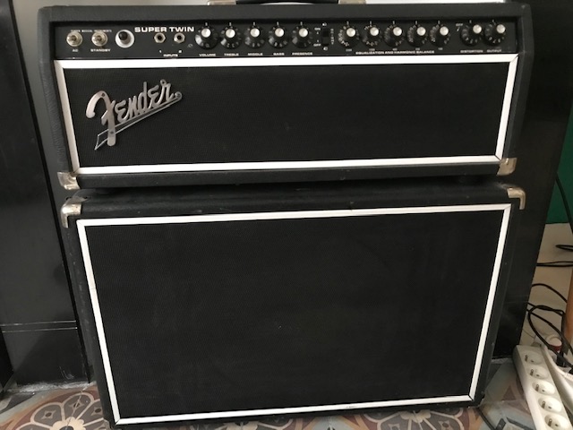 Super Twin Reverb - Fender Super Twin Reverb - Audiofanzine
