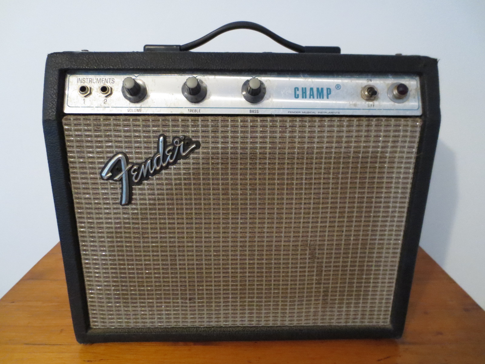 Vibro Champ "Silverface" [1968-1982] Fender - Audiofanzine