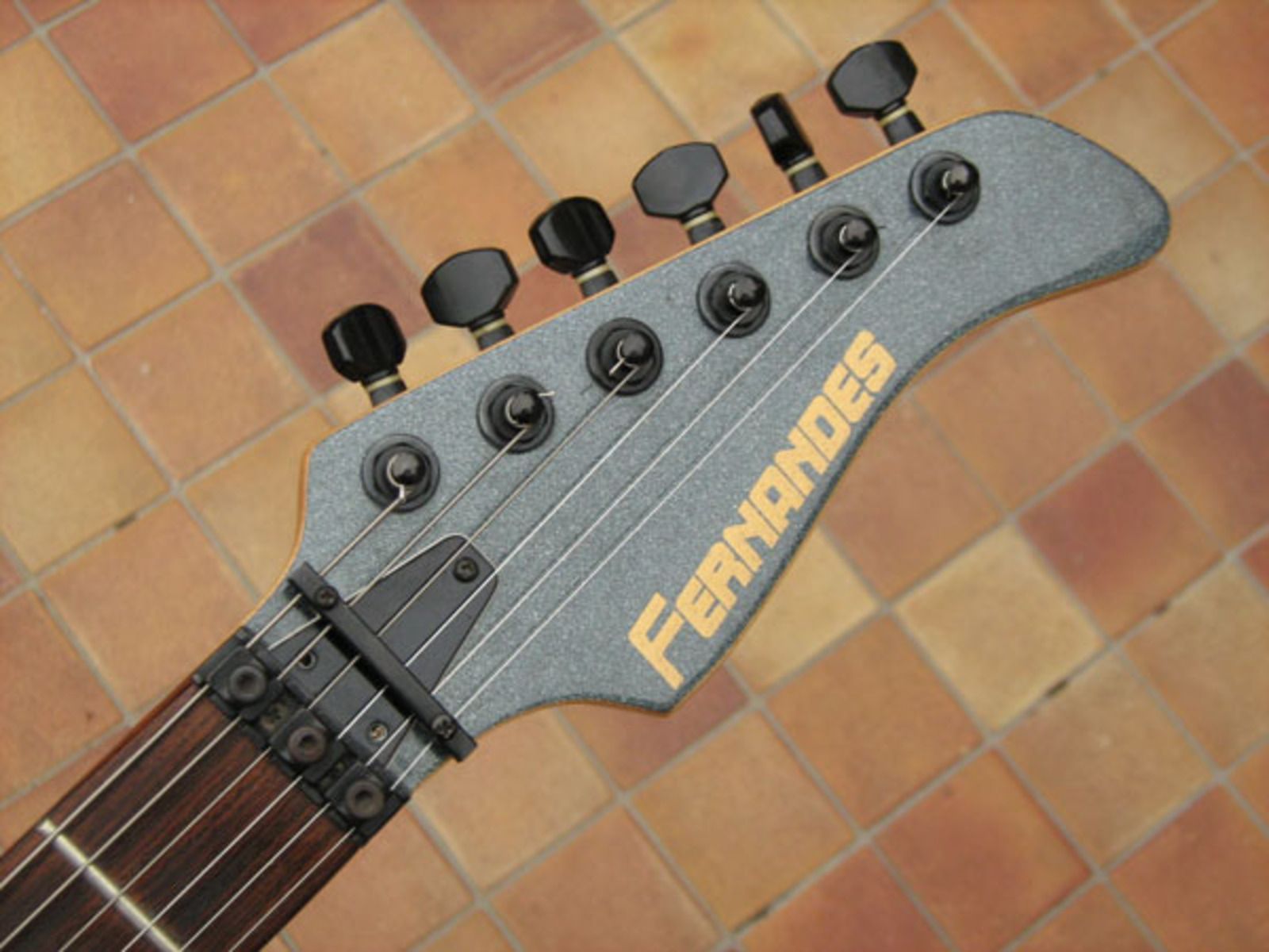 Revolver Pro - Fernandes Revolver Pro - Audiofanzine