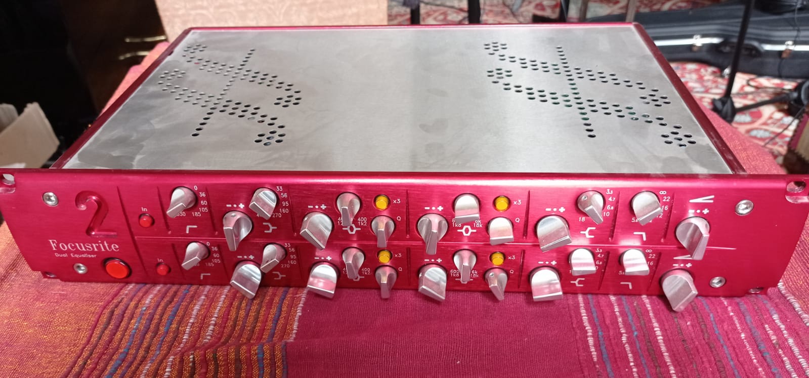 Red 2 Dual Equaliser - Focusrite Red 2 Dual Equaliser - Audiofanzine