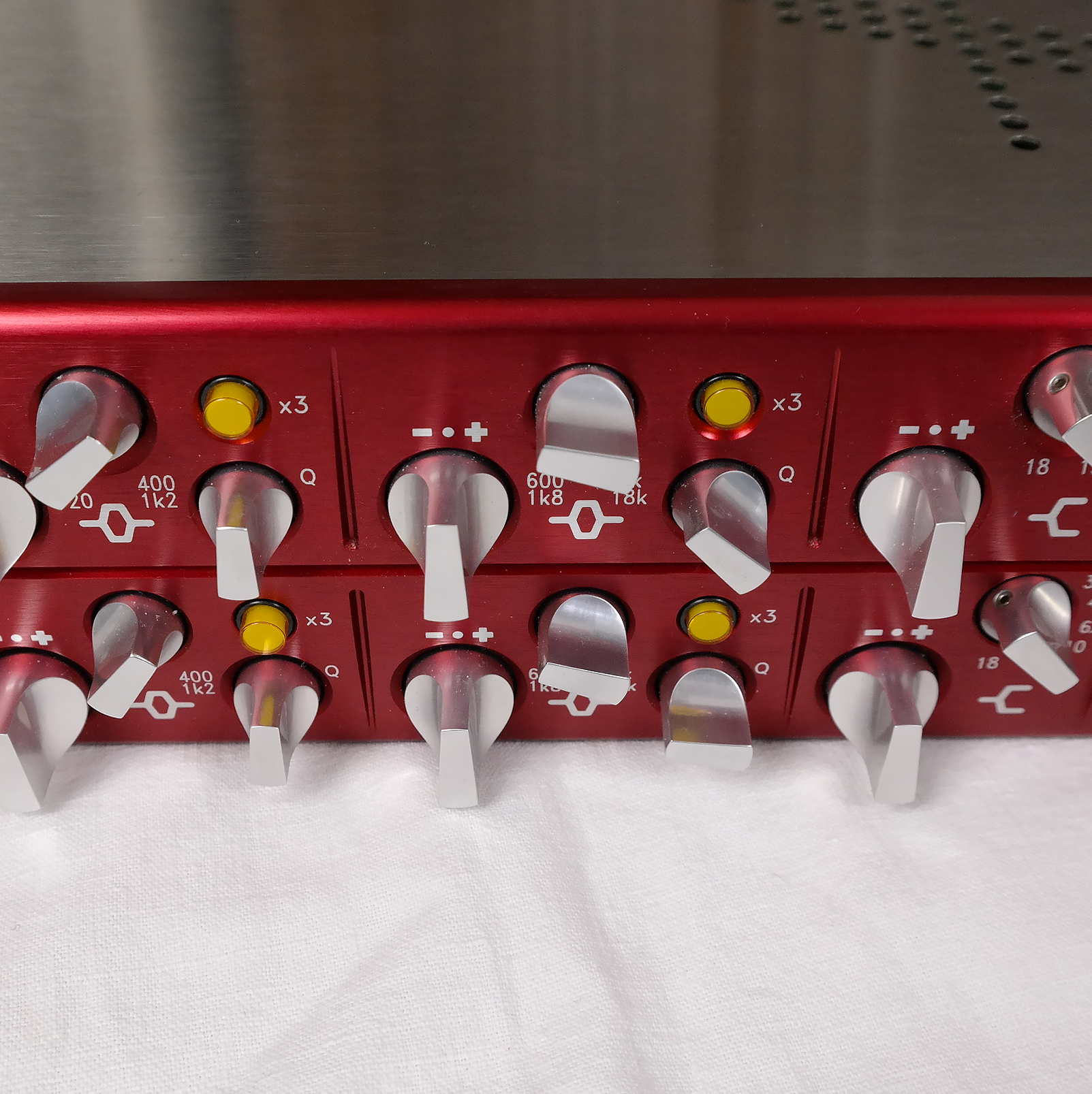 Red 2 Dual Equaliser - Focusrite Red 2 Dual Equaliser - Audiofanzine