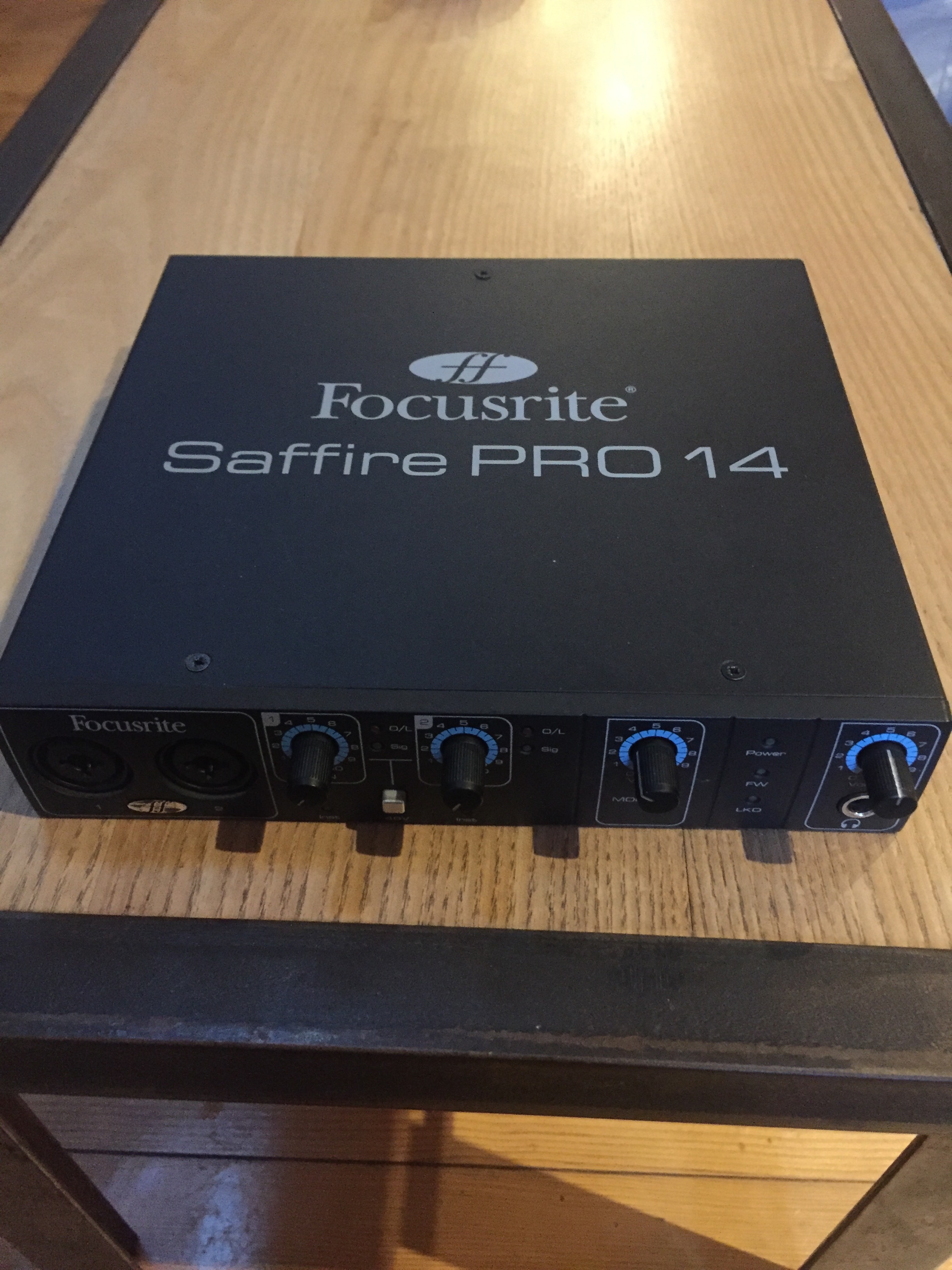 Saffire Pro 14 - Focusrite Saffire Pro 14 - Audiofanzine