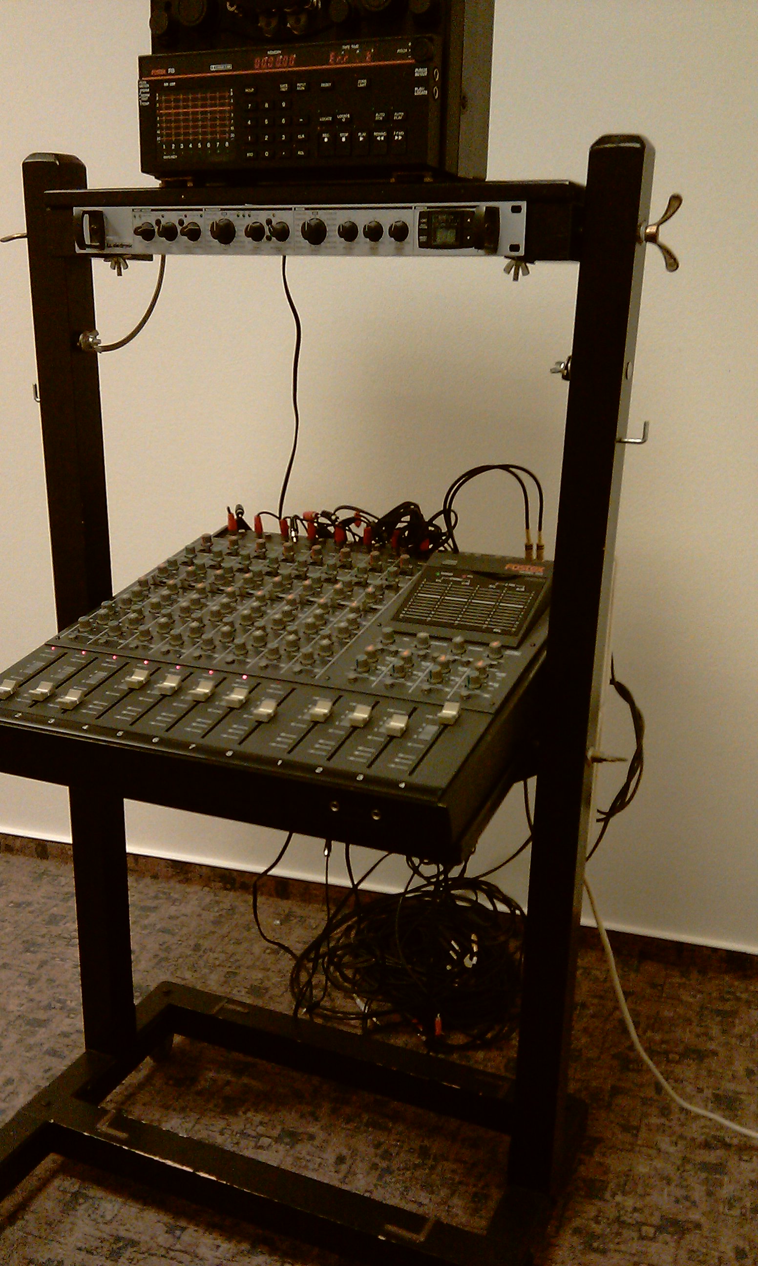 R8 - Fostex R8 - Audiofanzine