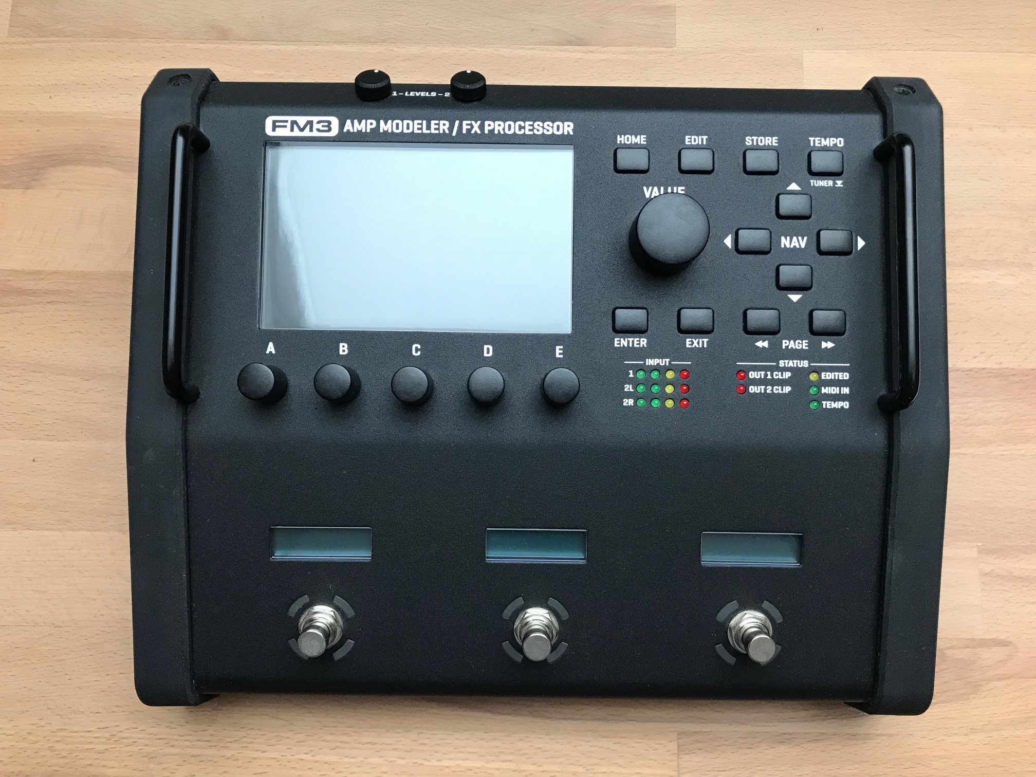 FM3 - Fractal Audio Systems FM3 - Audiofanzine