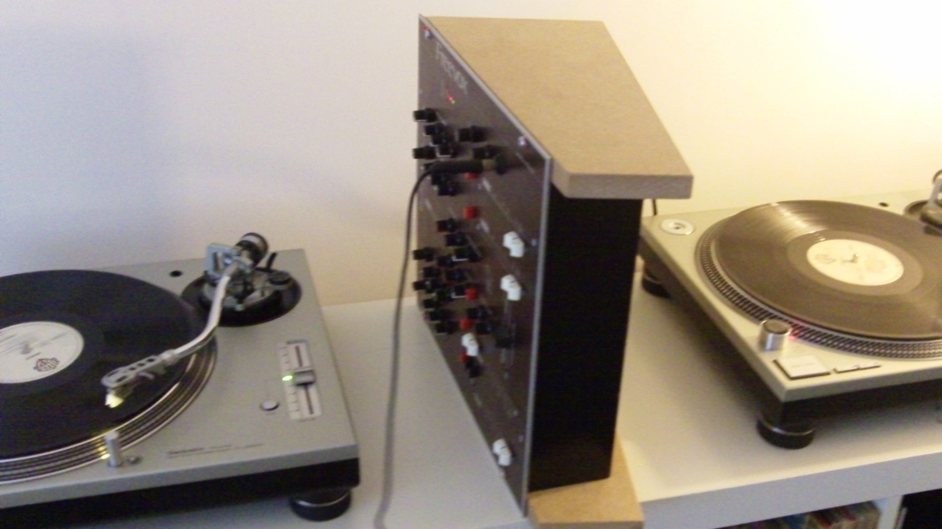 DJ4 - Freevox DJ4 - Audiofanzine