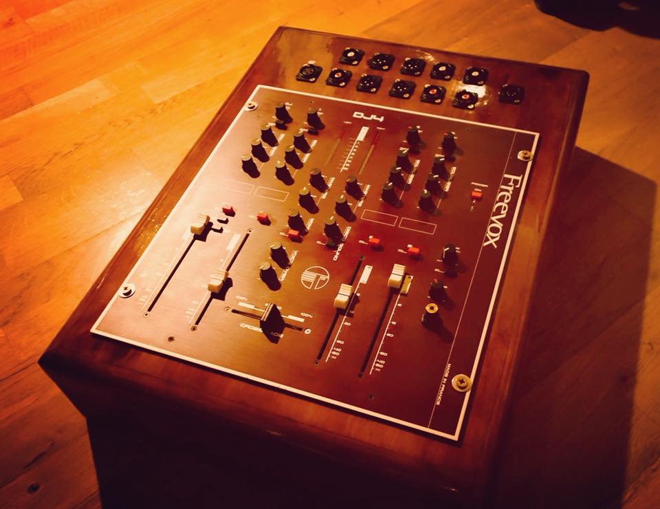 DJ4 - Freevox DJ4 - Audiofanzine