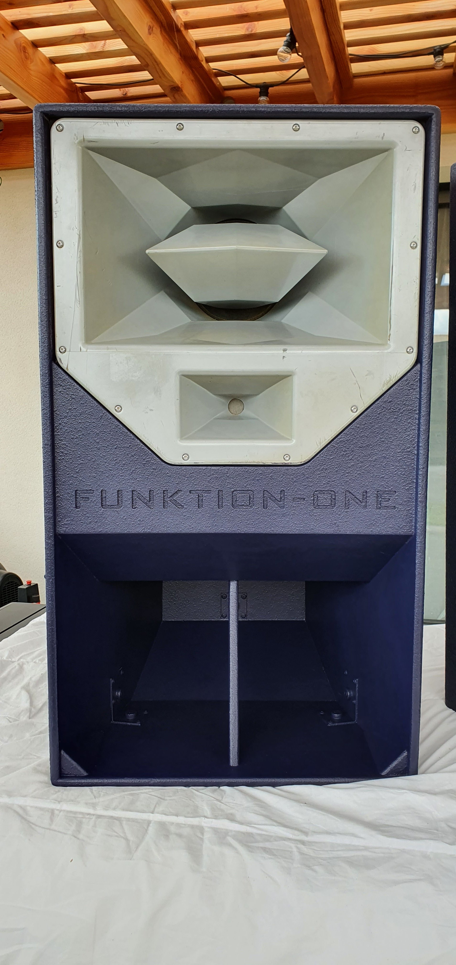 Resolution 2A - Funktion One Resolution 2A - Audiofanzine