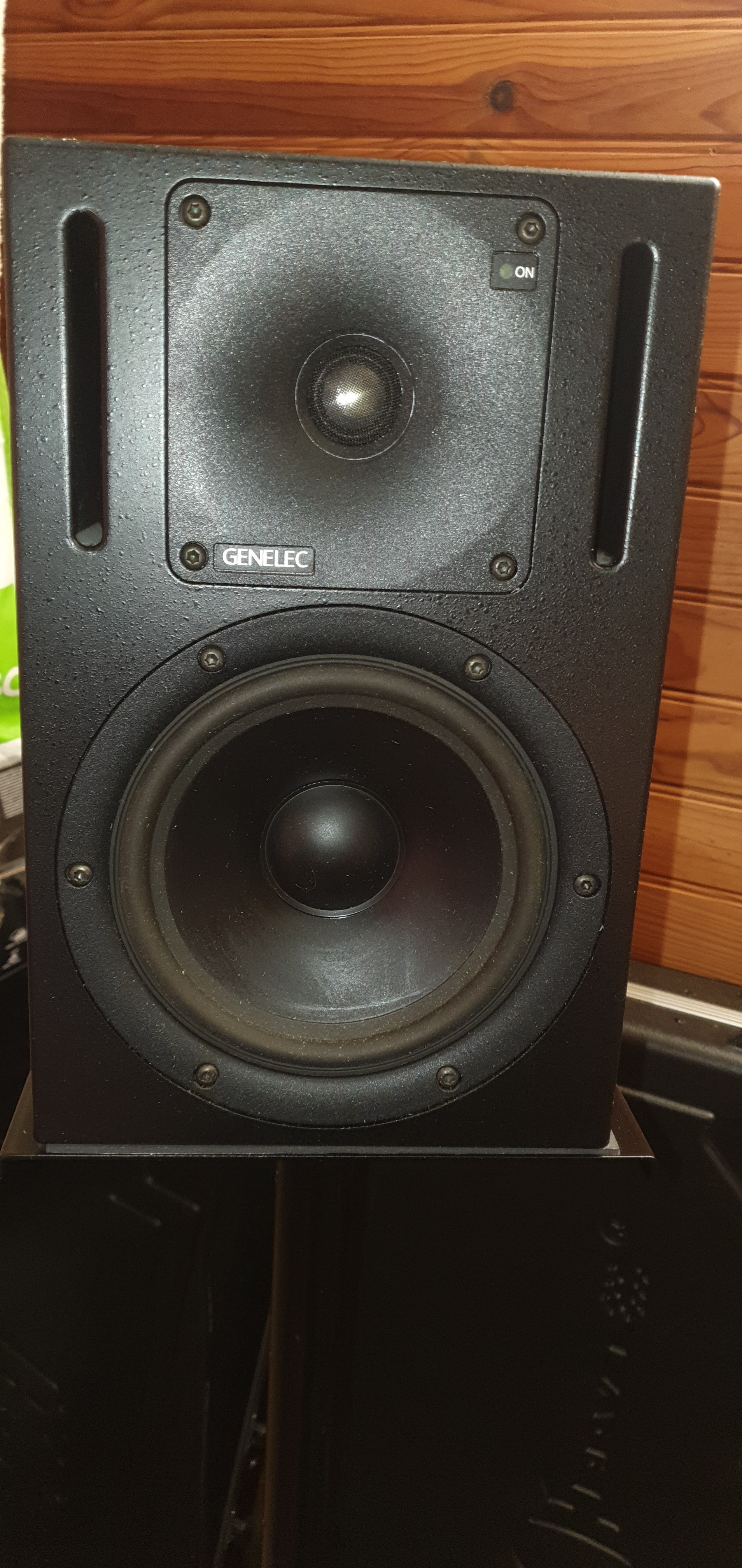 1030A - Genelec 1030A - Audiofanzine