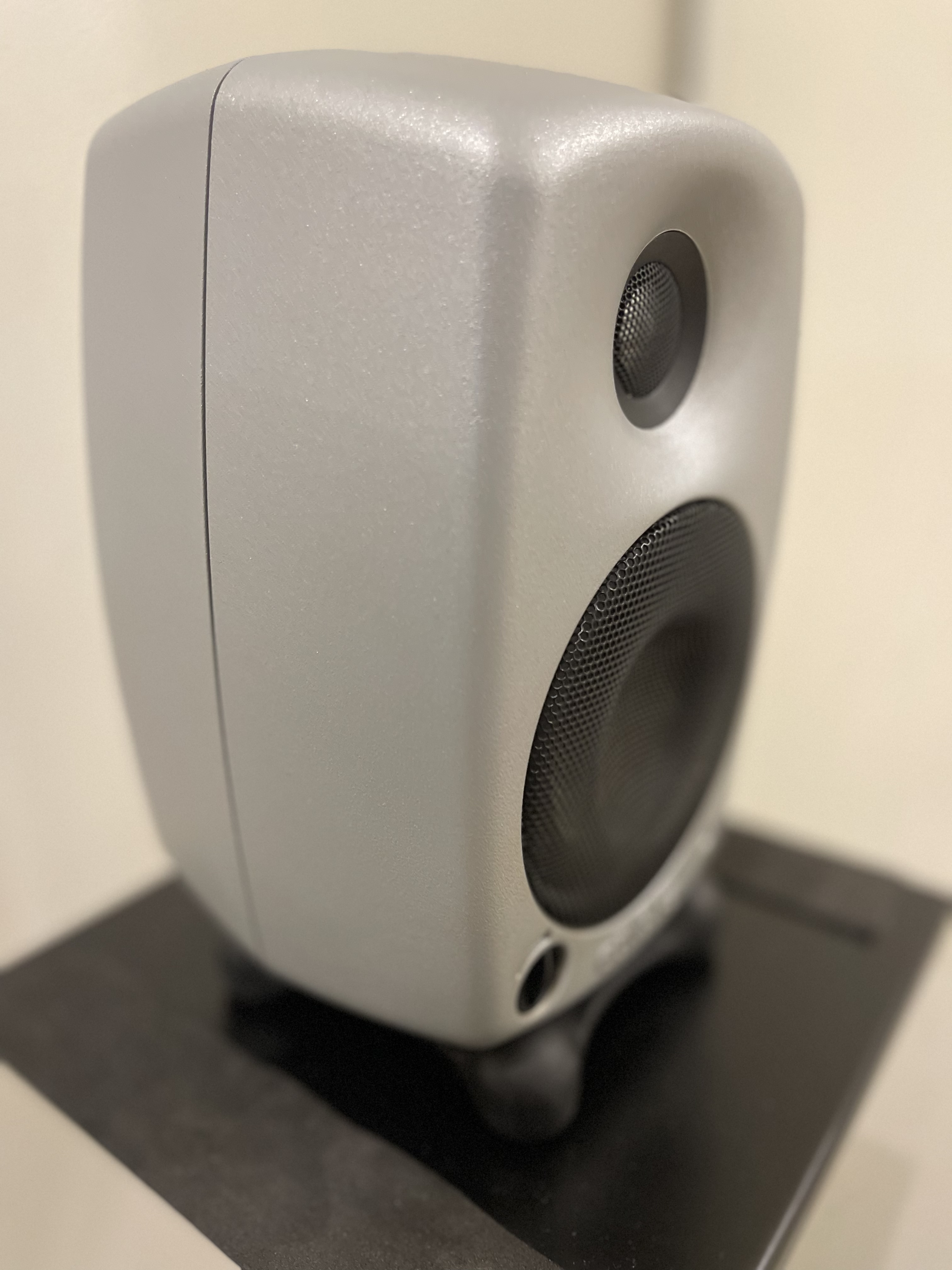 8020A - Genelec 8020A - Audiofanzine