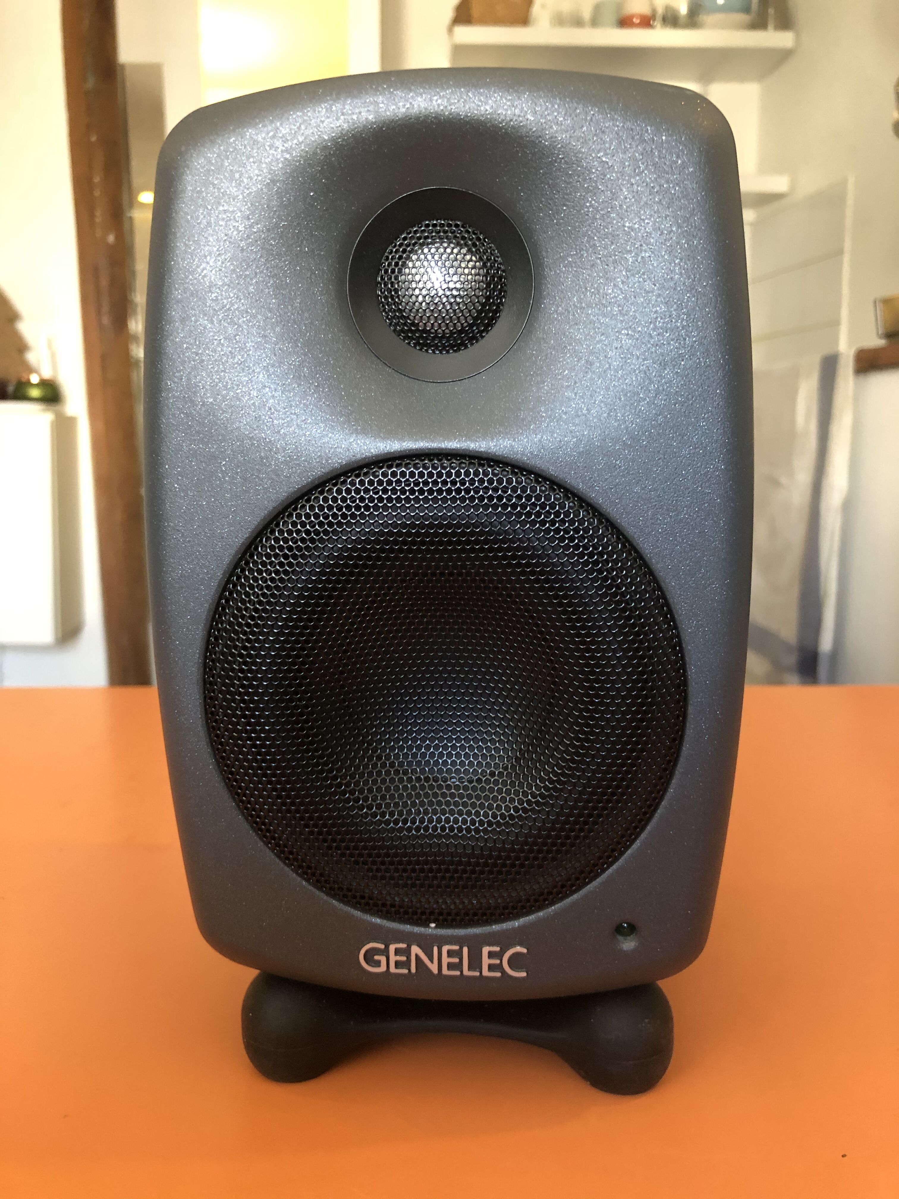 8020D - Genelec 8020D - Audiofanzine