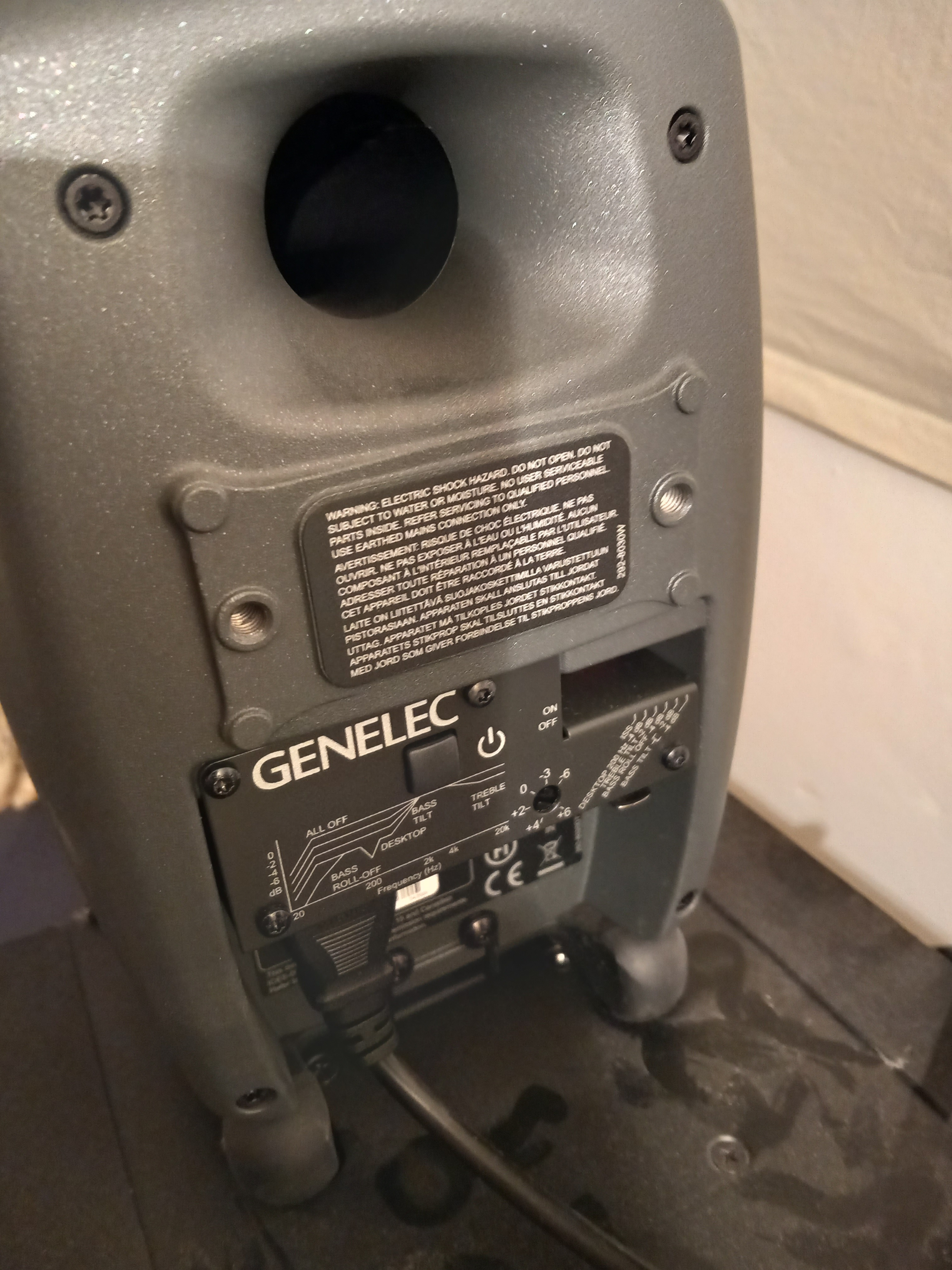 8020D - Genelec 8020D - Audiofanzine