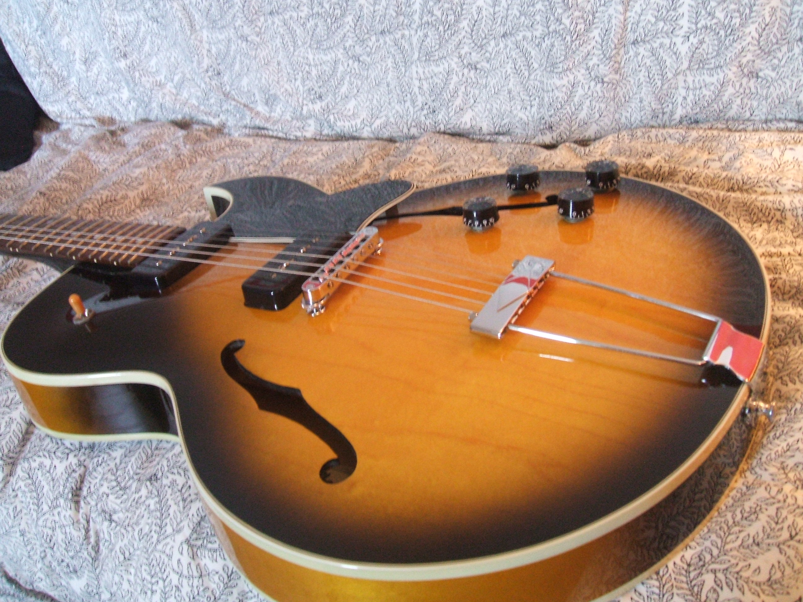 ES-135 - Gibson ES-135 - Audiofanzine