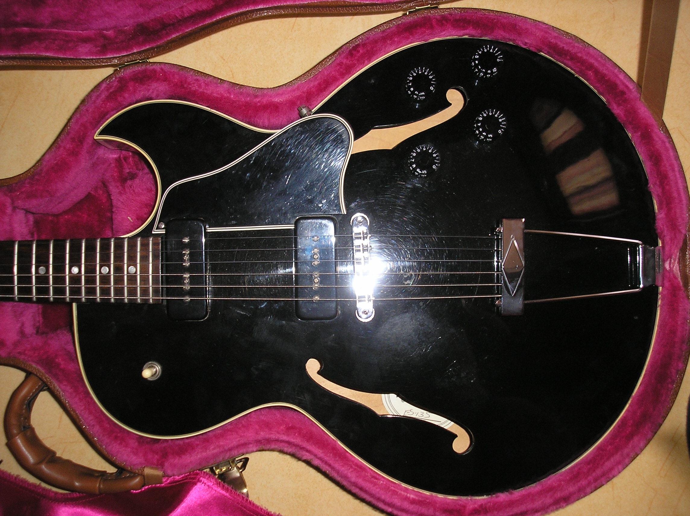 Photo Gibson ES-135 : Gibson ES-135 (15570) (#413964) - Audiofanzine