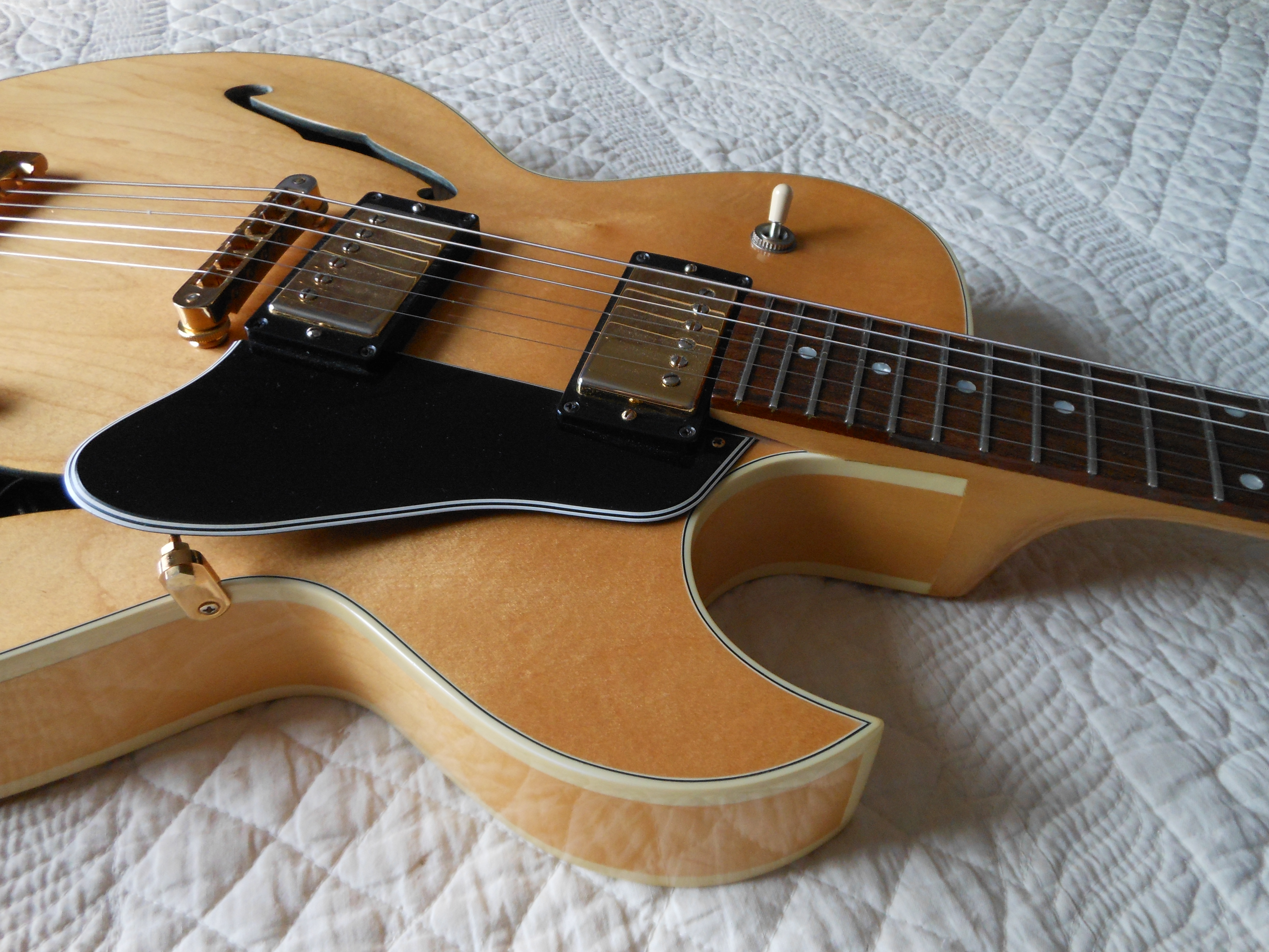 ES-135 LIMITED EDITION - Gibson ES-135 Limited Edition - Audiofanzine