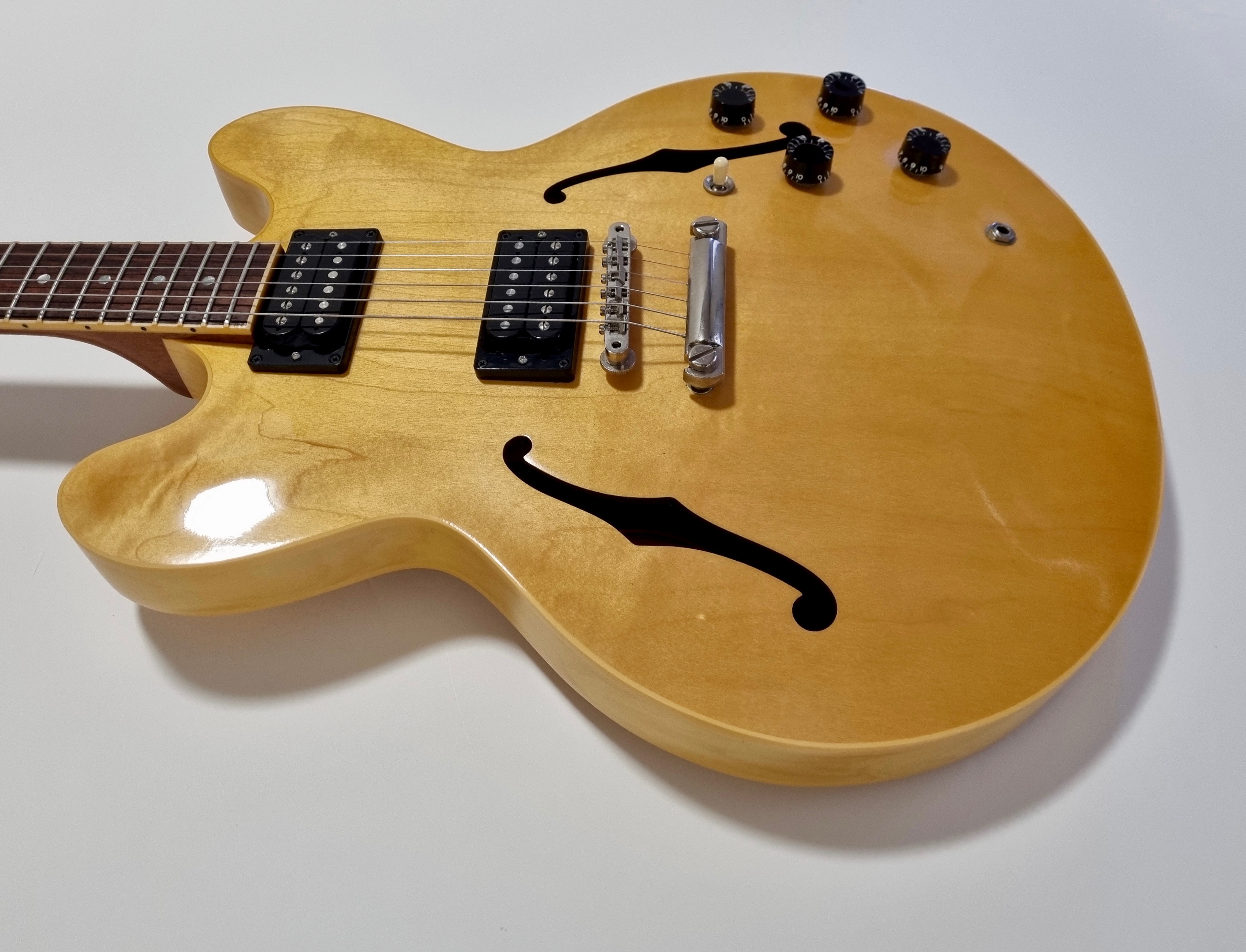 ES-333 - Gibson ES-333 - Audiofanzine