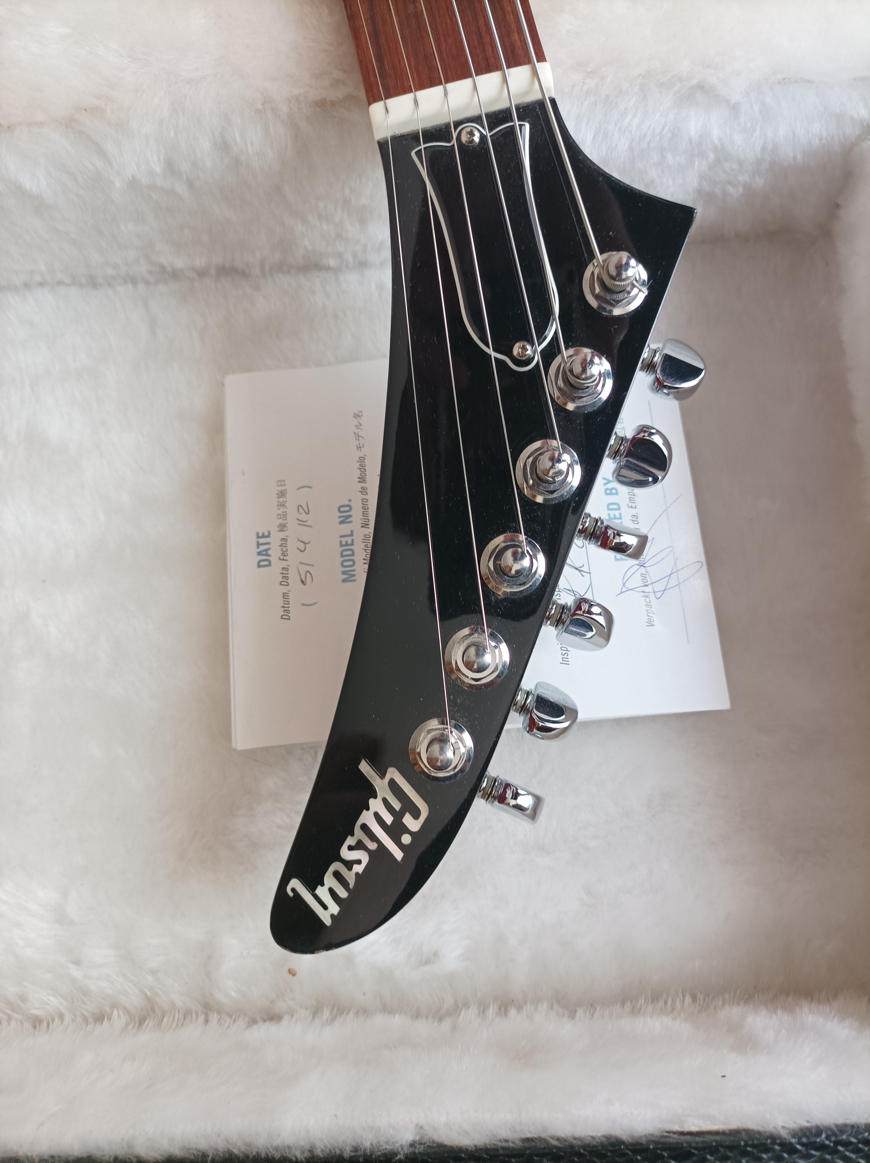 Explorer '76 Reissue - Gibson Explorer '76 Reissue - Audiofanzine