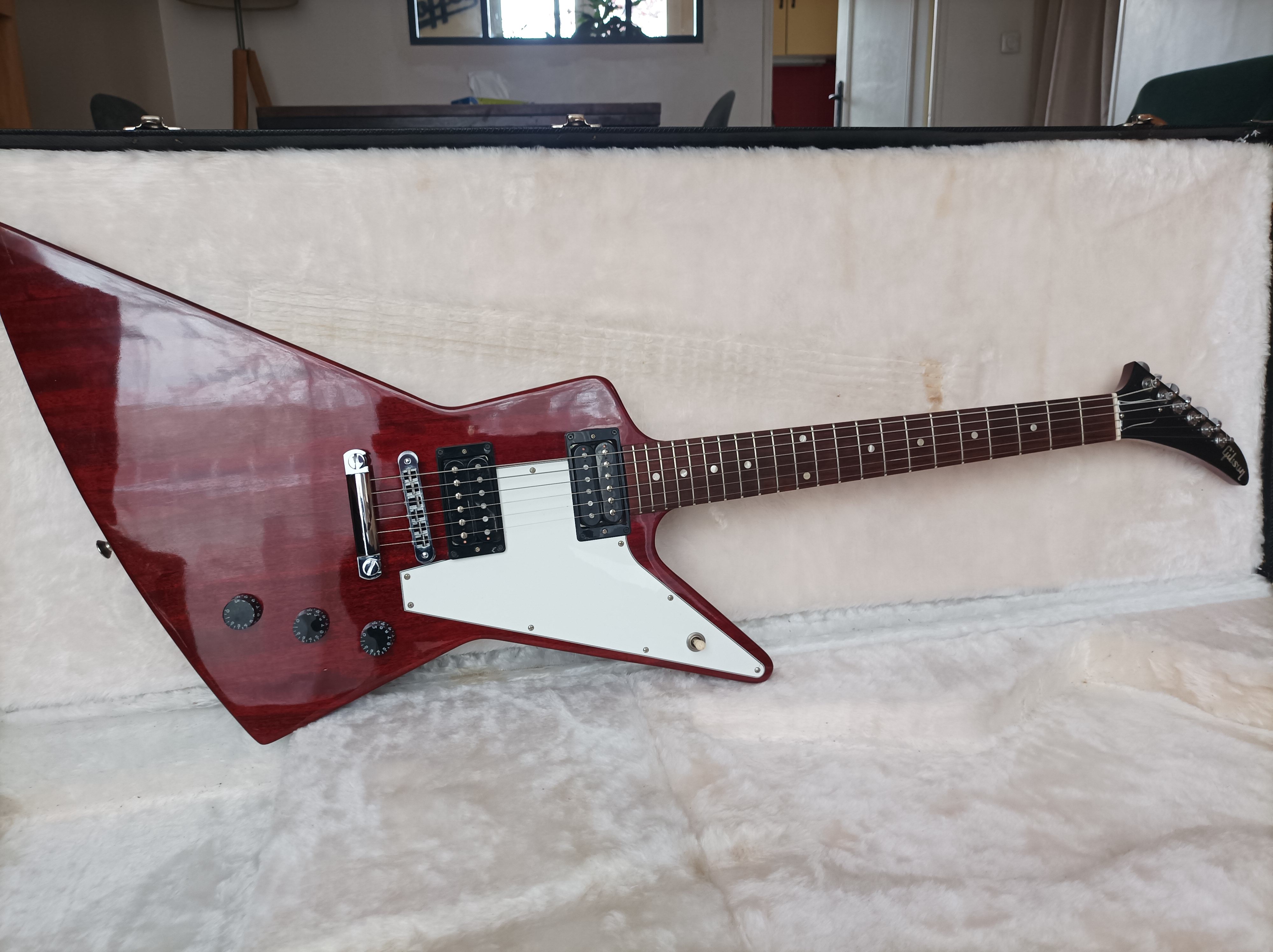 Explorer '76 Reissue - Gibson Explorer '76 Reissue - Audiofanzine