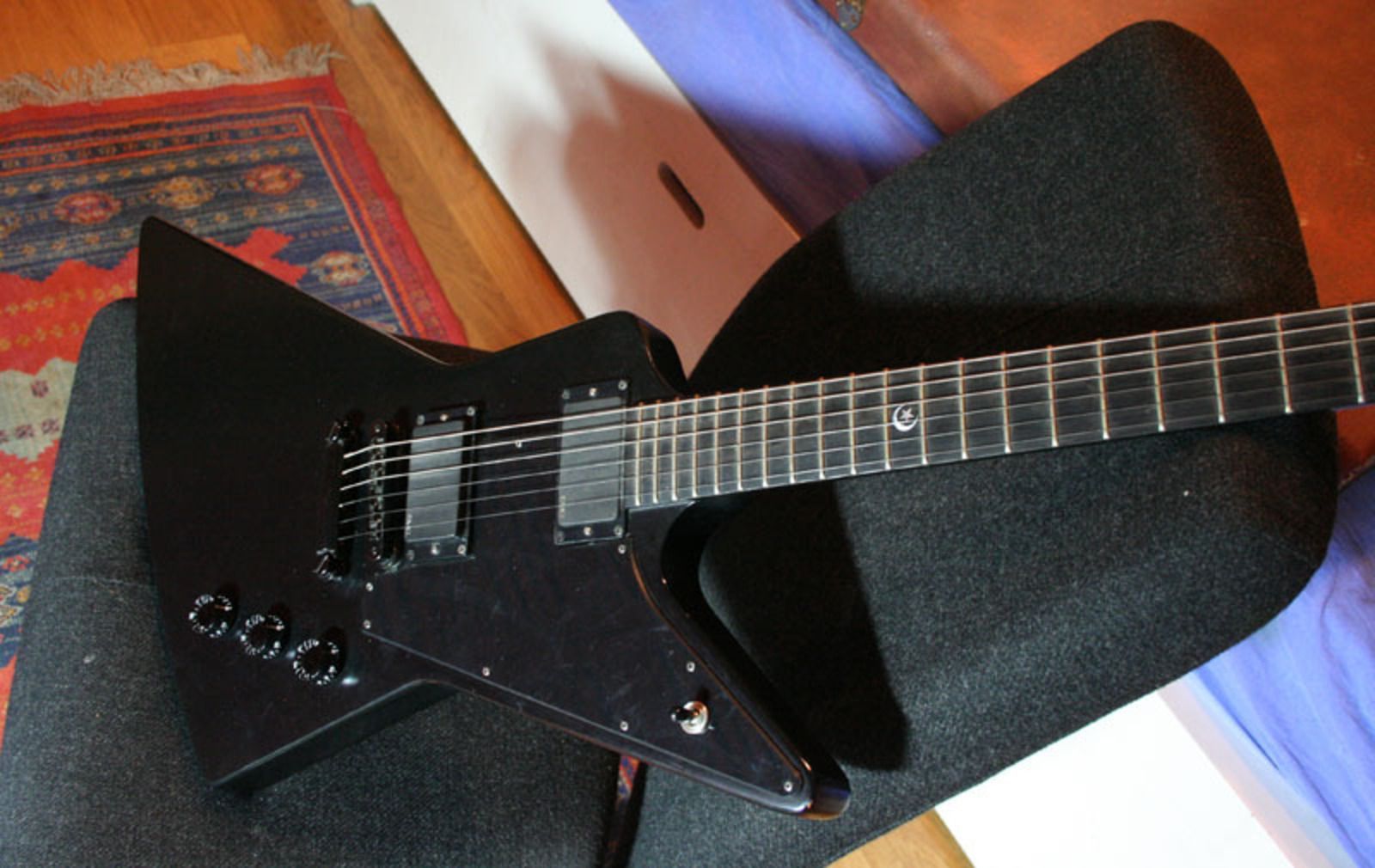 Gibson Explorer Gothic